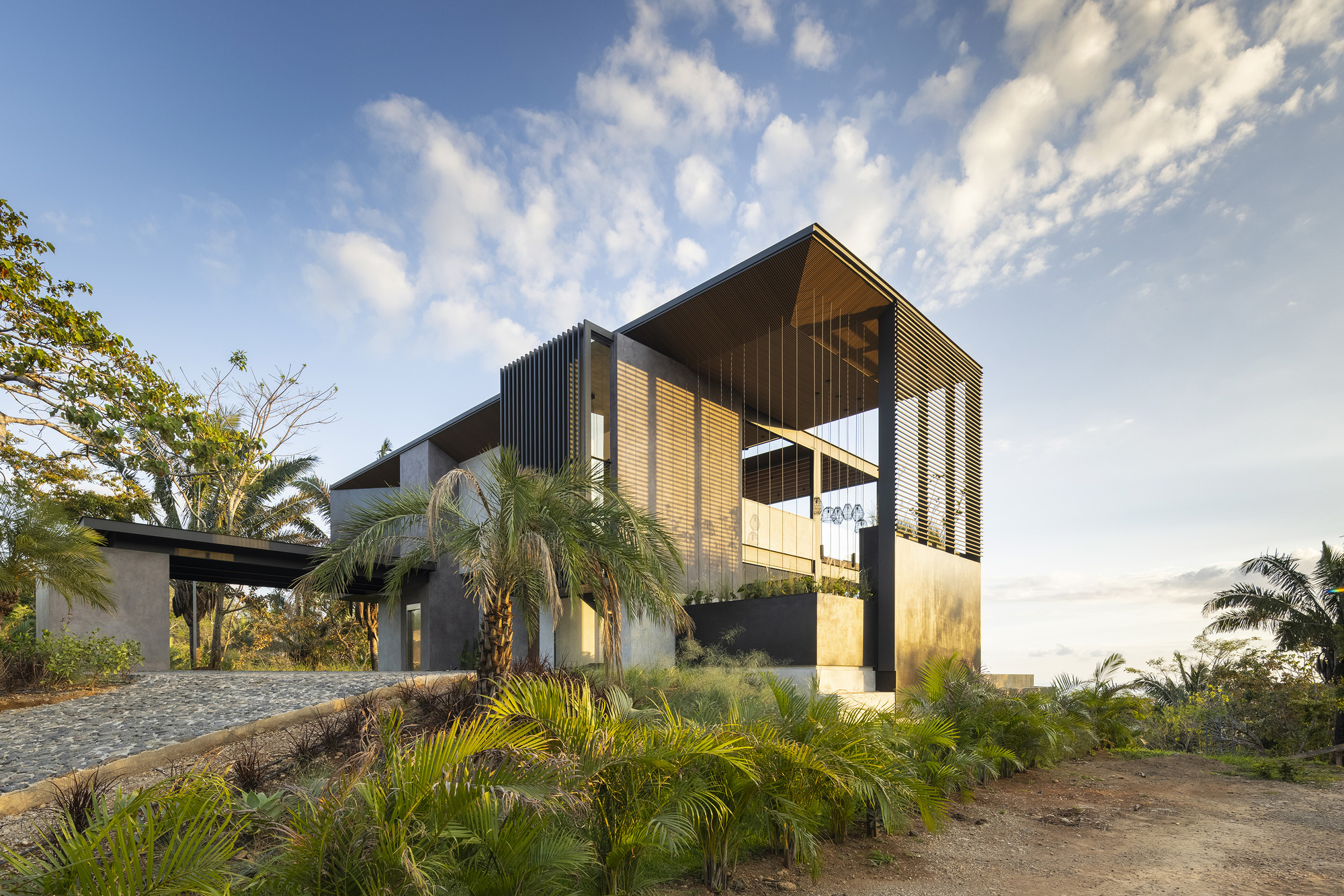 Gallery of Black Pearl House / QBO3 Arquitectos - 2