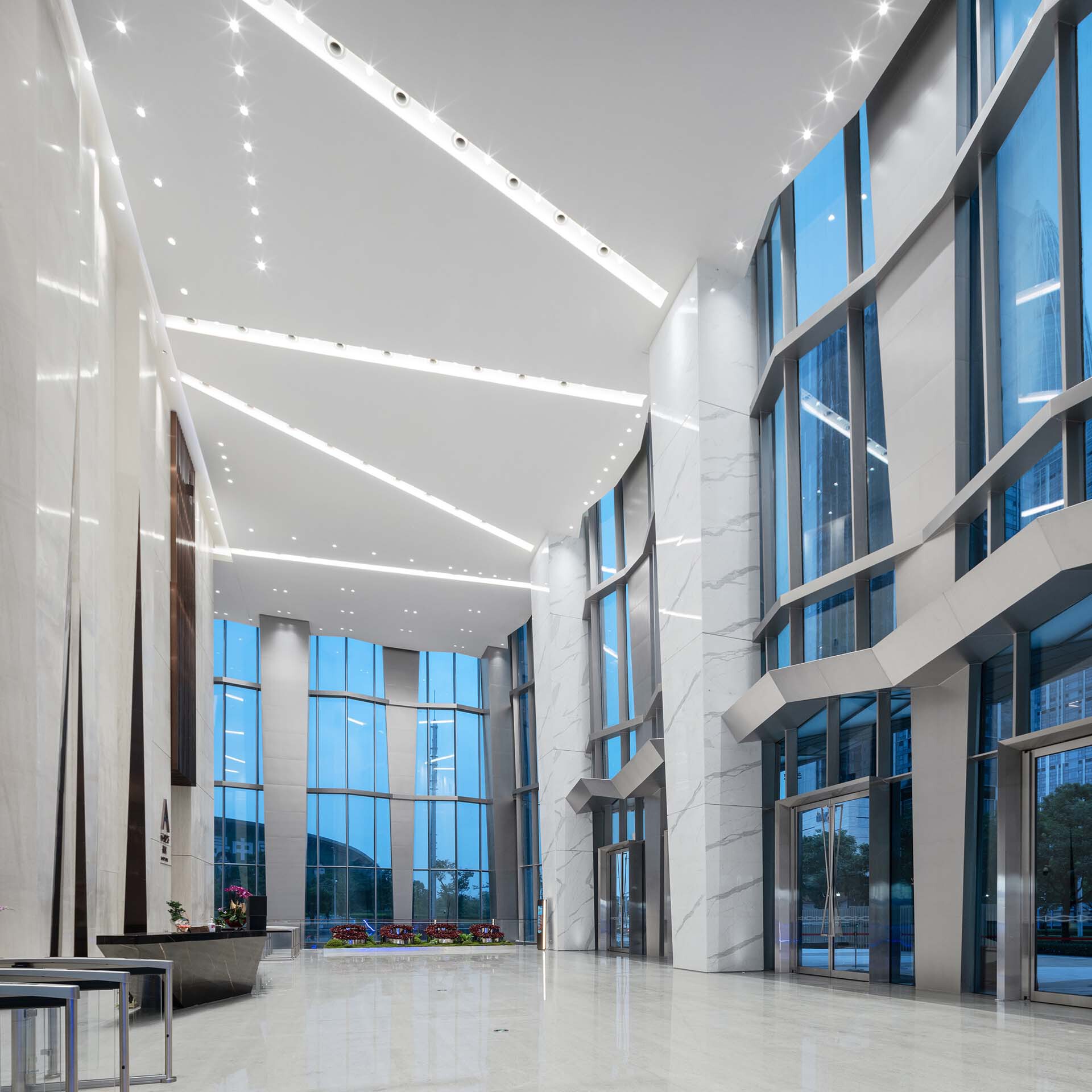 画廊 深创投广场 / CCDI 21设计工作室 - 5