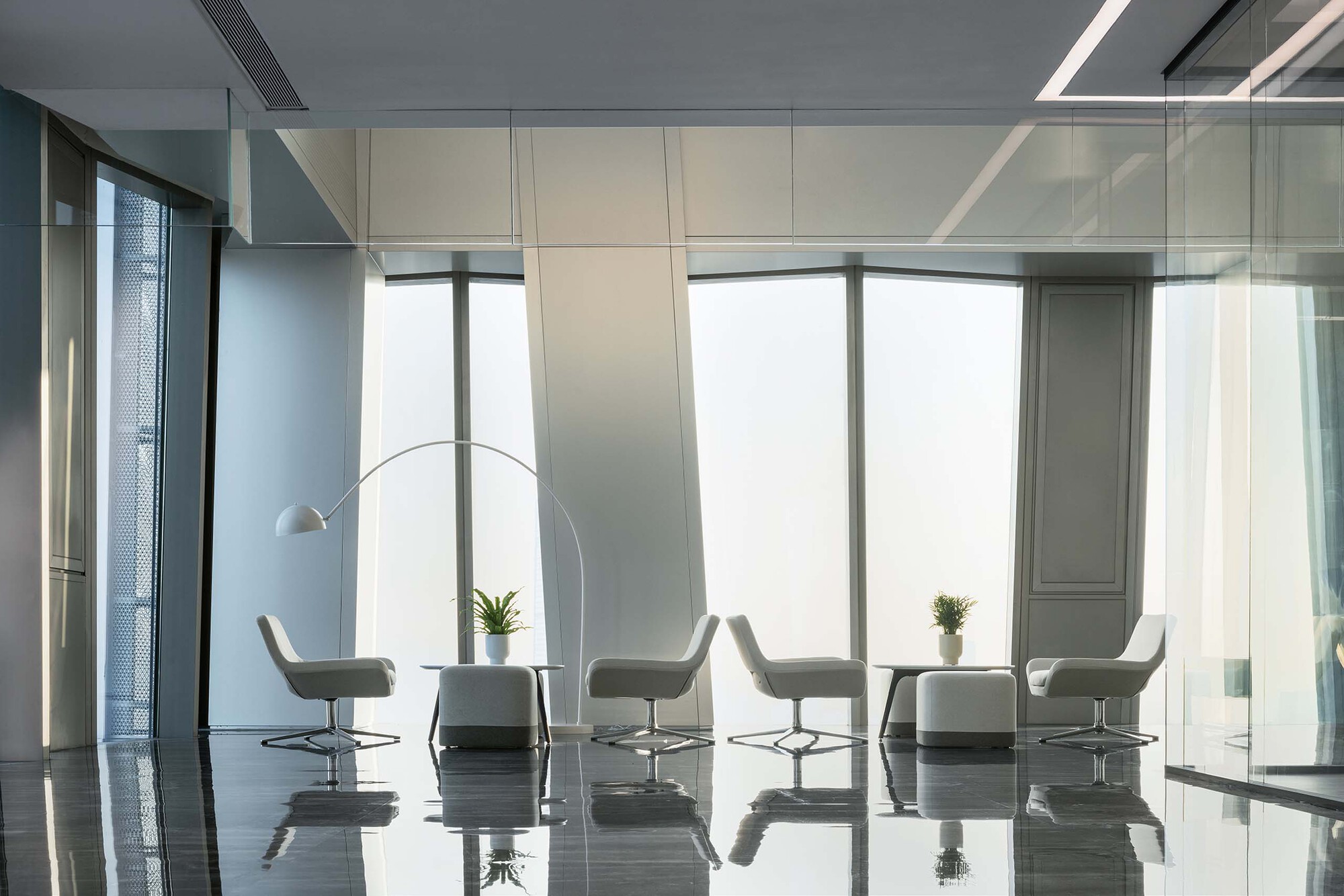 Gallery of Shenzhen Capital Plaza / CCDI GROUP 21 Design Studio - 20