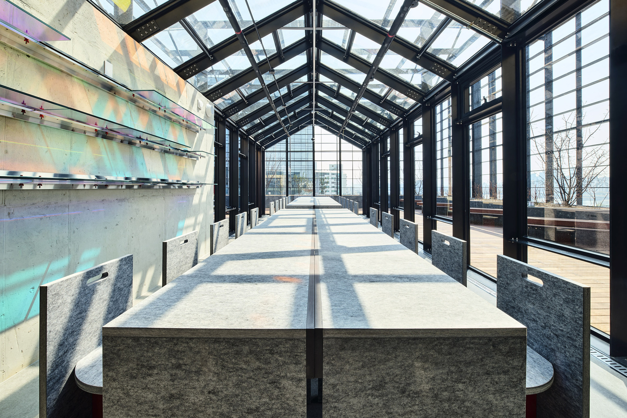 Gallery of Hello Monday Coworking Space Lounge / Bananafish - 7