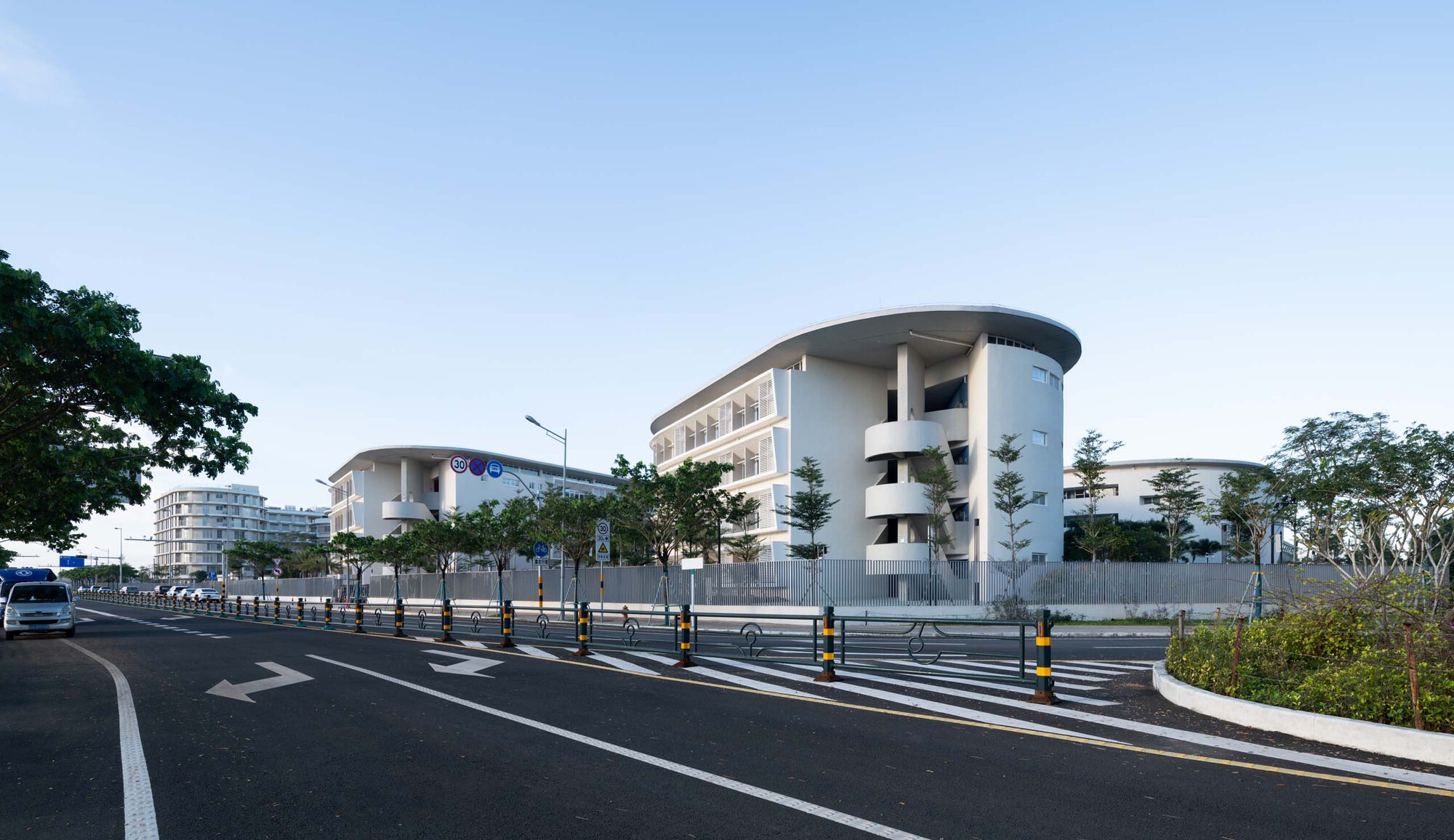 Gallery of Haikou Jiangdong Huandao Experimental School / TAO (Trace Architecture Office) - 6