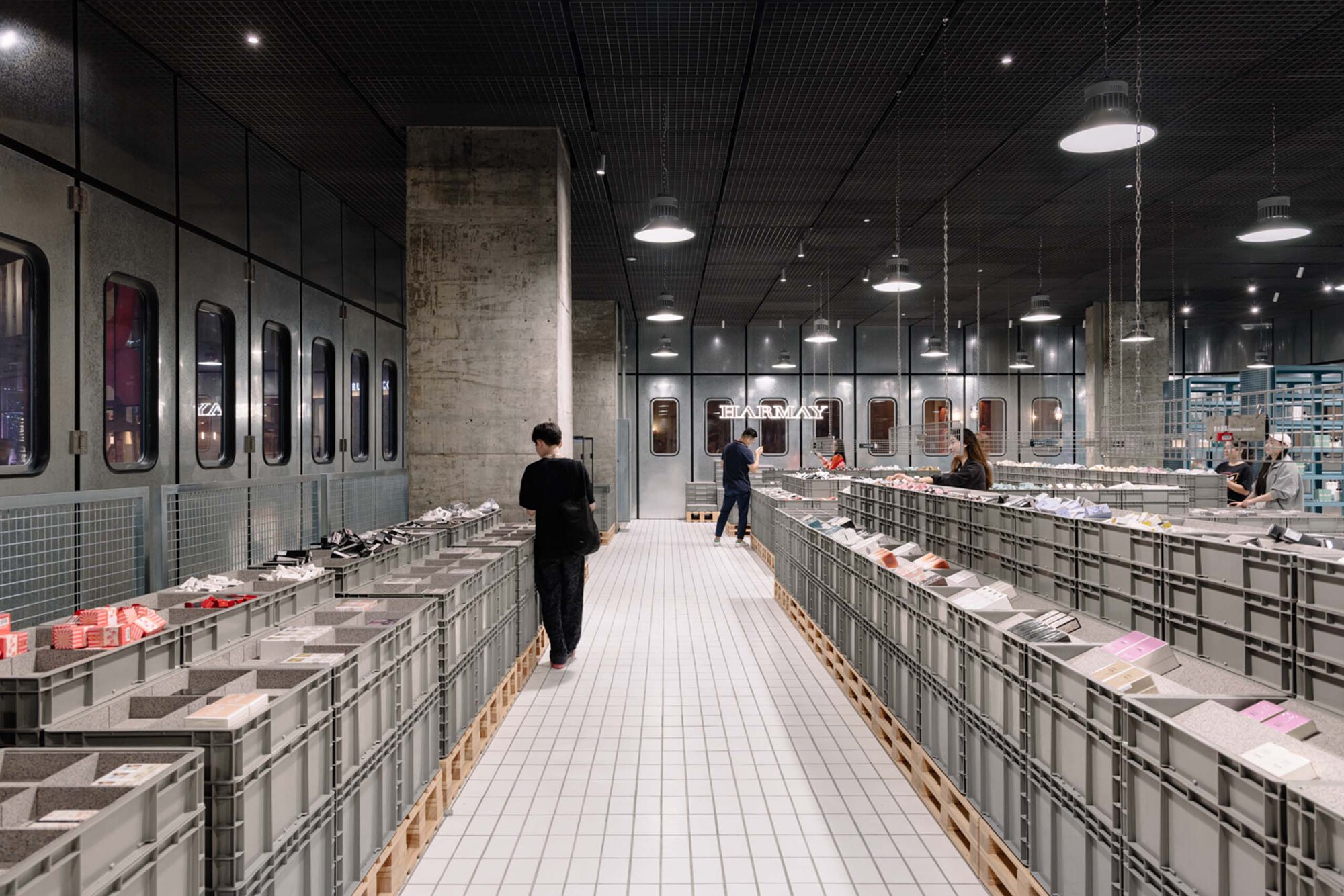 Gallery of HARMAY Chengdu UFun Store, Bakery and Bar / AIM Architecture ...
