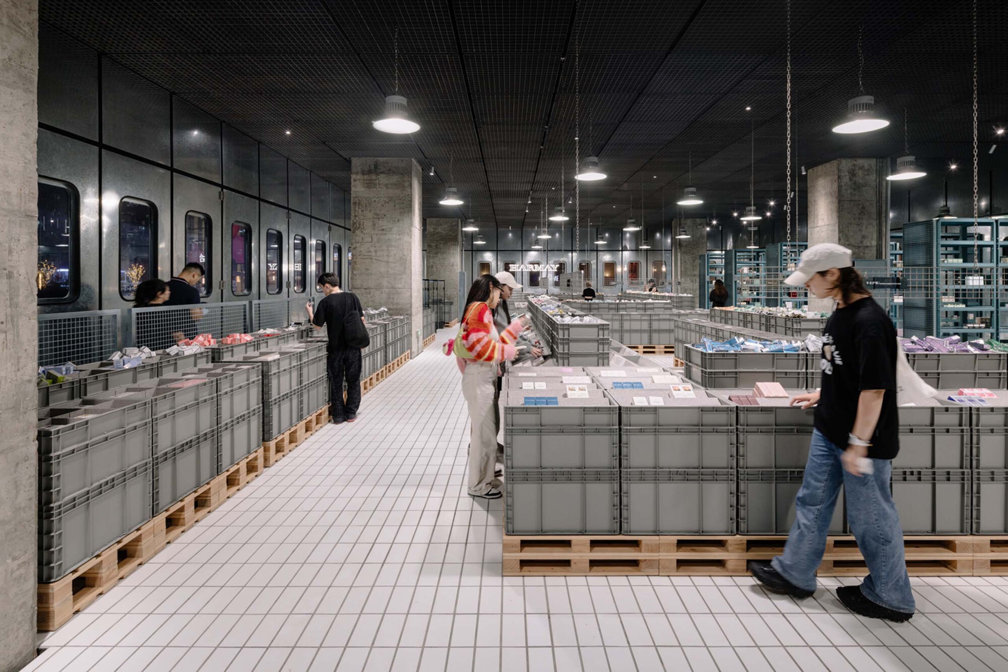 Gallery of HARMAY Chengdu UFun Store, Bakery and Bar / AIM Architecture ...