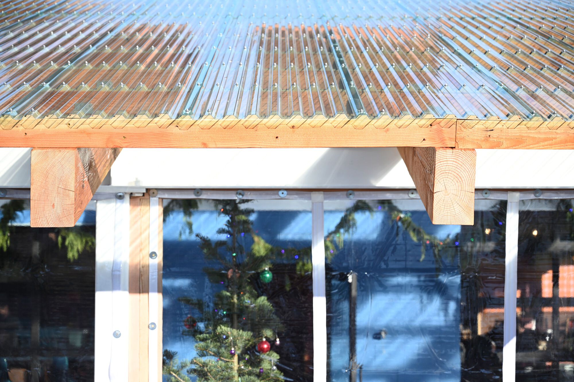 Gallery of Big Roof / 1+1+ Architects - 5