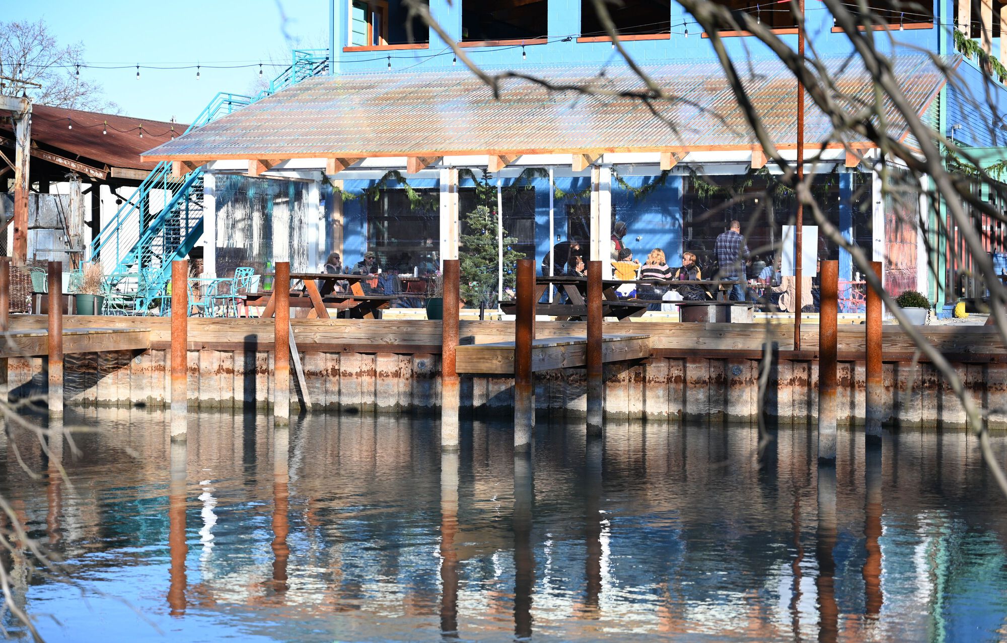 Gallery of Big Roof / 1+1+ Architects - 7