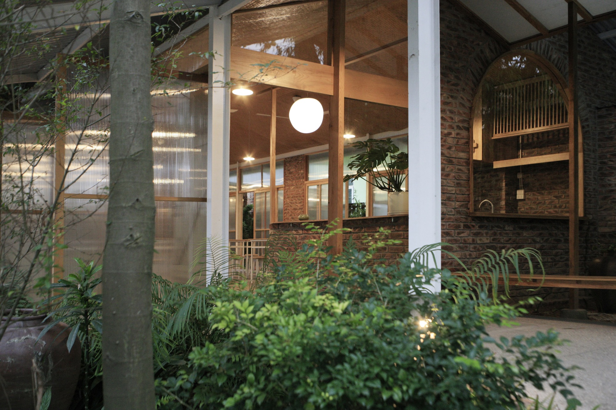 Galeria de Restaurante Thanh+ / M.A.Y Atelier - 16