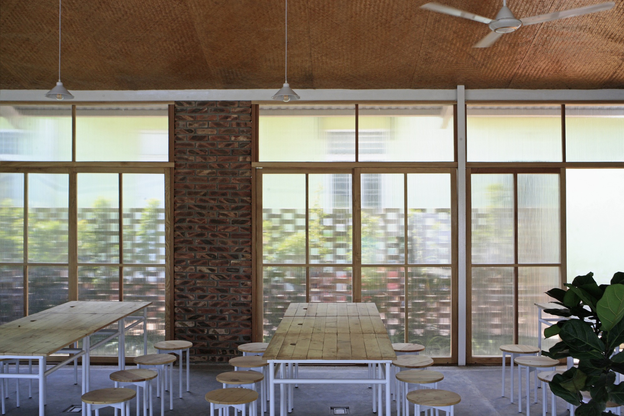 Galeria de Restaurante Thanh+ / M.A.Y Atelier - 13