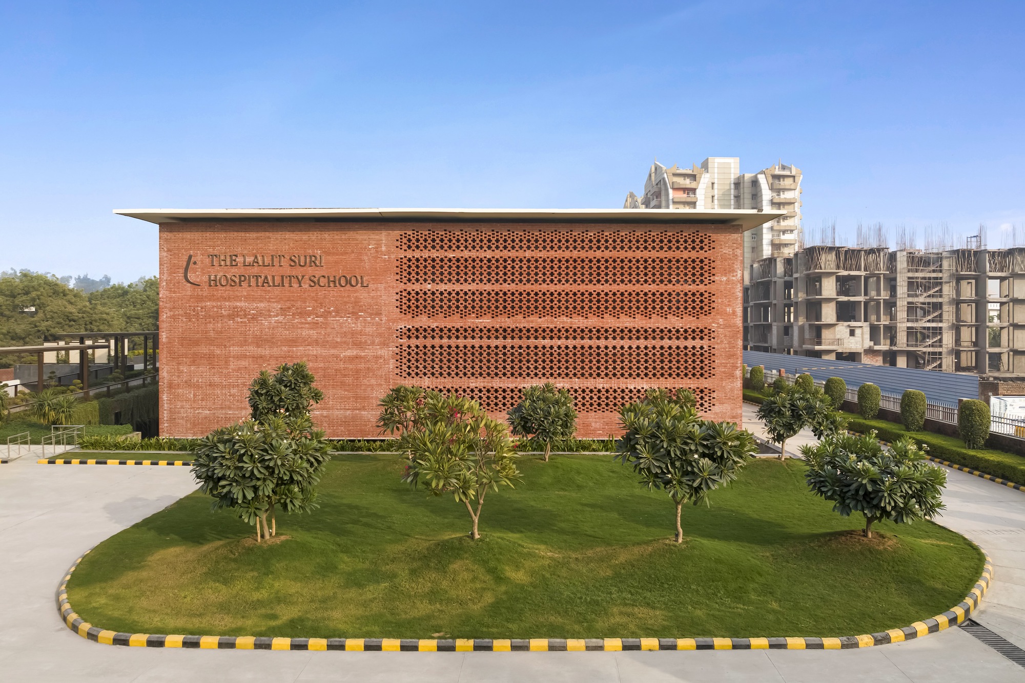 Gallery of The Lalit Suri Hospitality Institute / Morphogenesis - 8