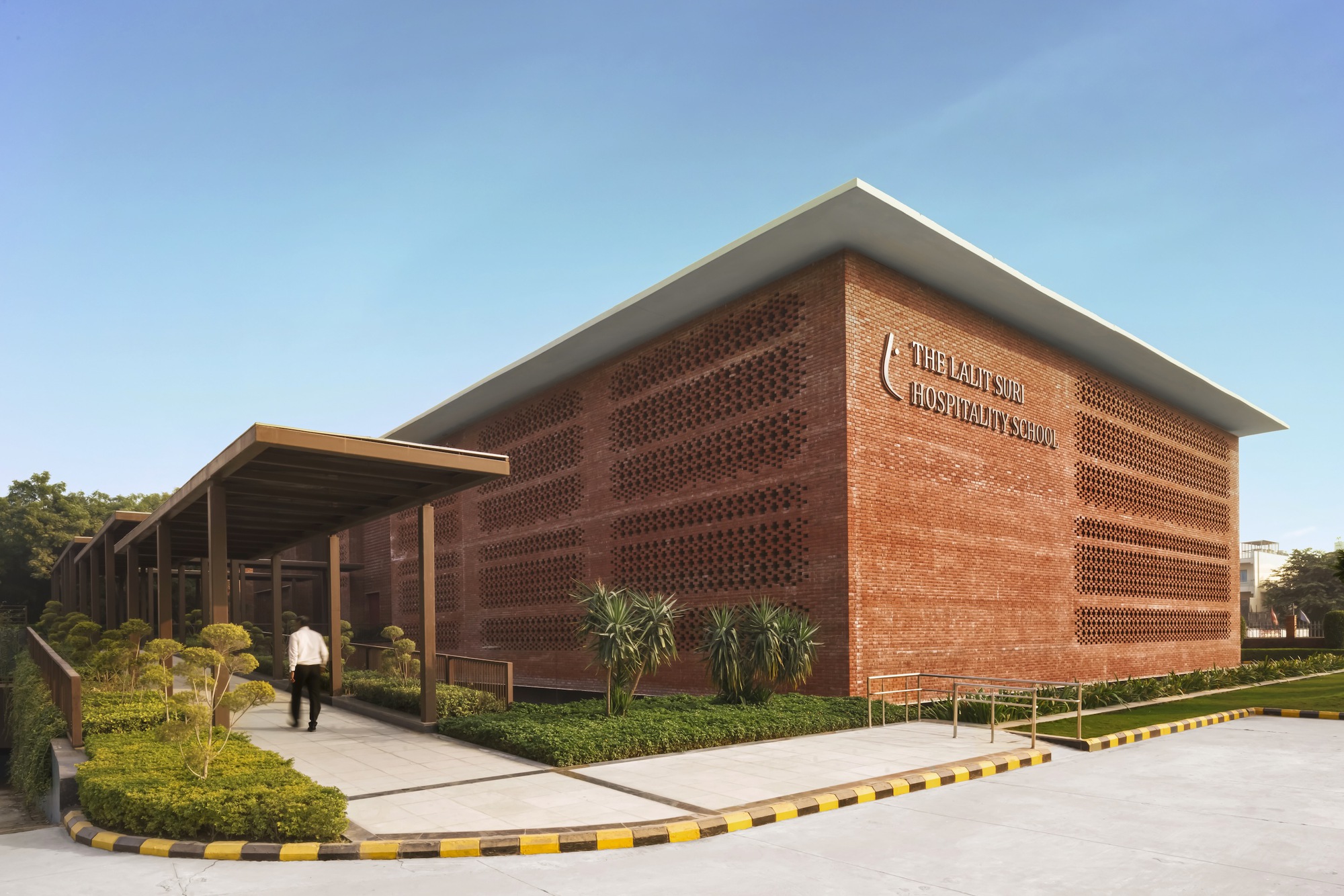 Gallery of The Lalit Suri Hospitality Institute / Morphogenesis - 6