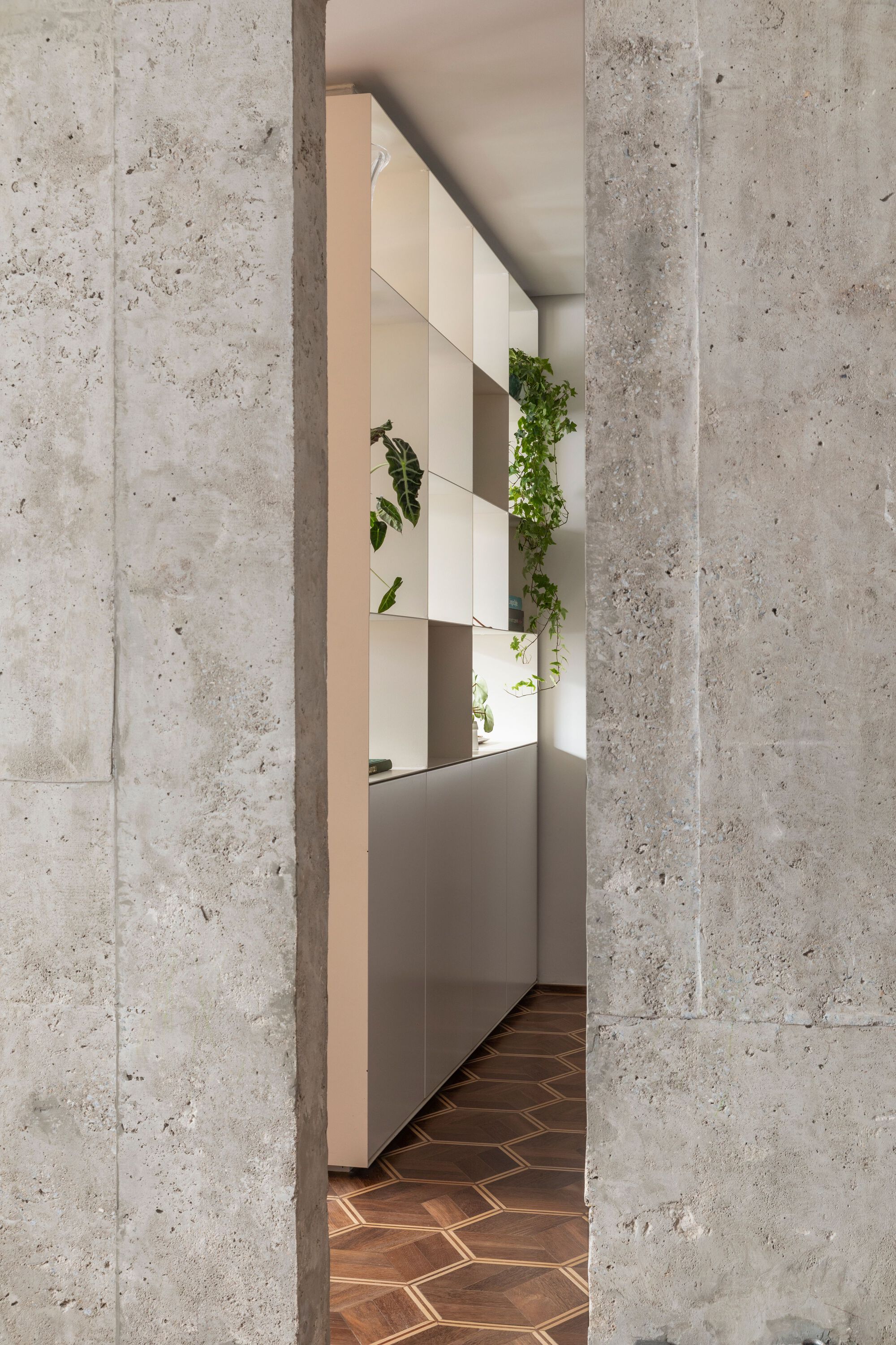 Gallery of White House Apartment / Flavia Torres Arquitetura - 18