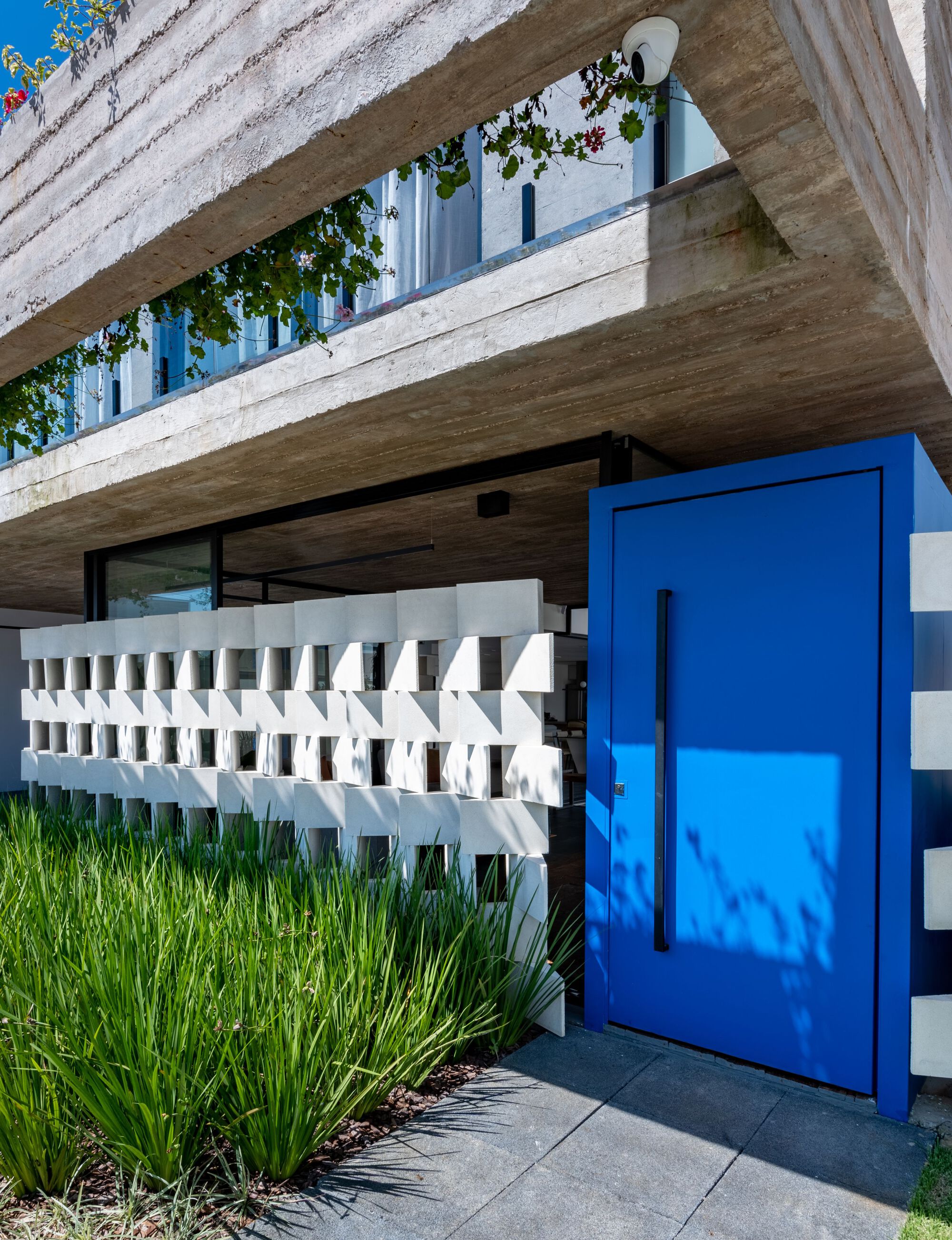 Gallery of House RZR / GRBX ARQUITETOS - 17