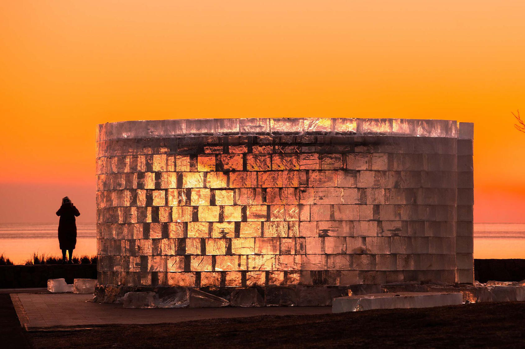 Gallery of Life Is Temporary: Outdoor Installations That Highlight the ...