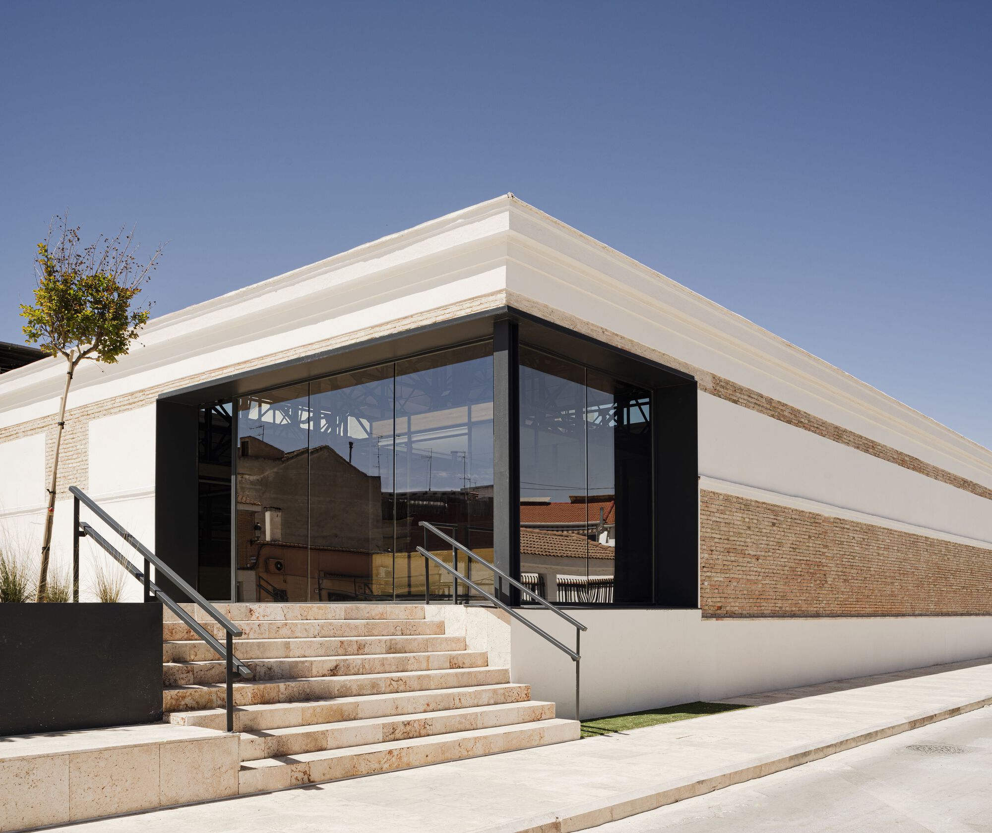 Galería de Mercado de Abastos / Studio Metamorphosis - 8