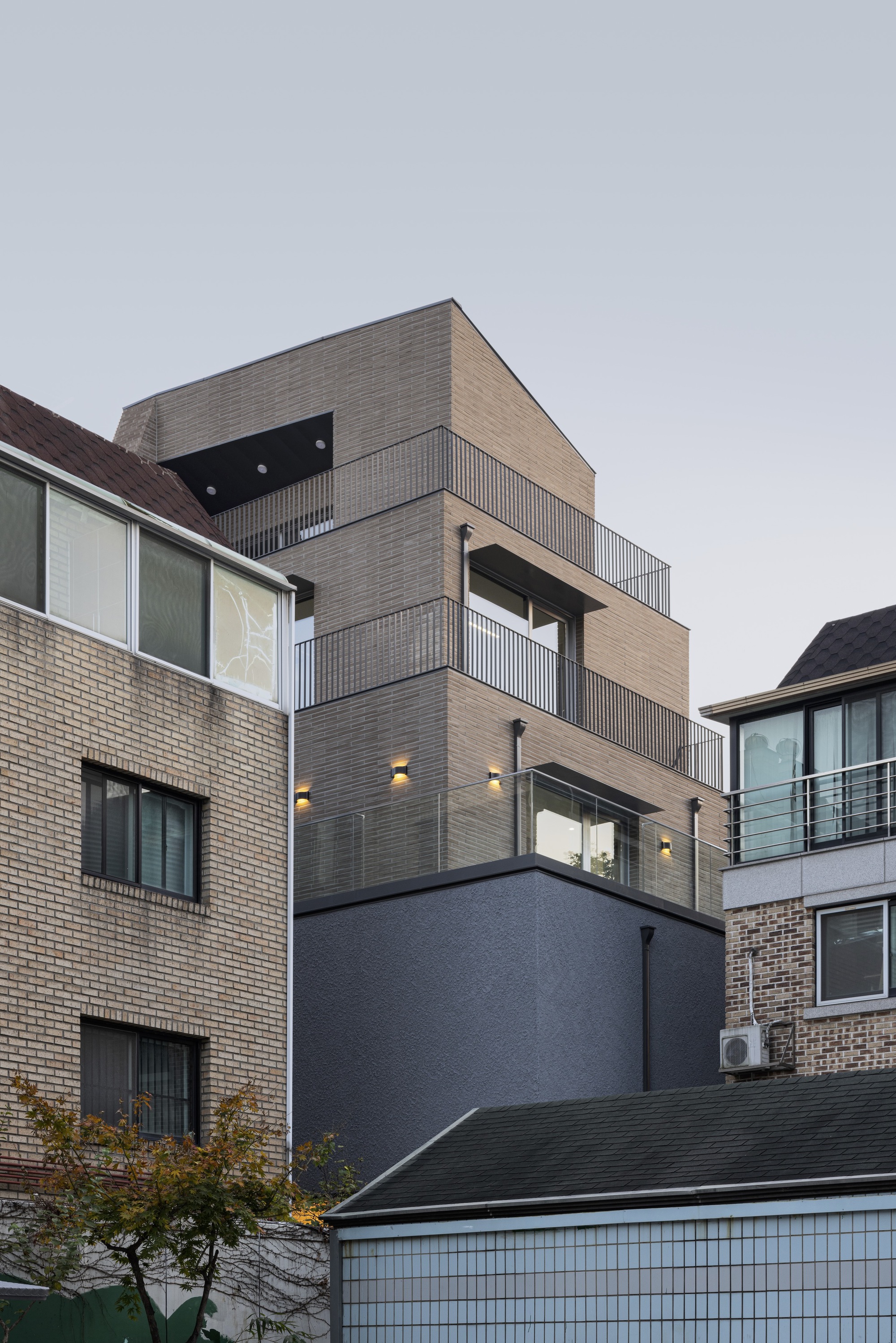 Gallery of Tailwind Office Building / OOTO Architects - 5