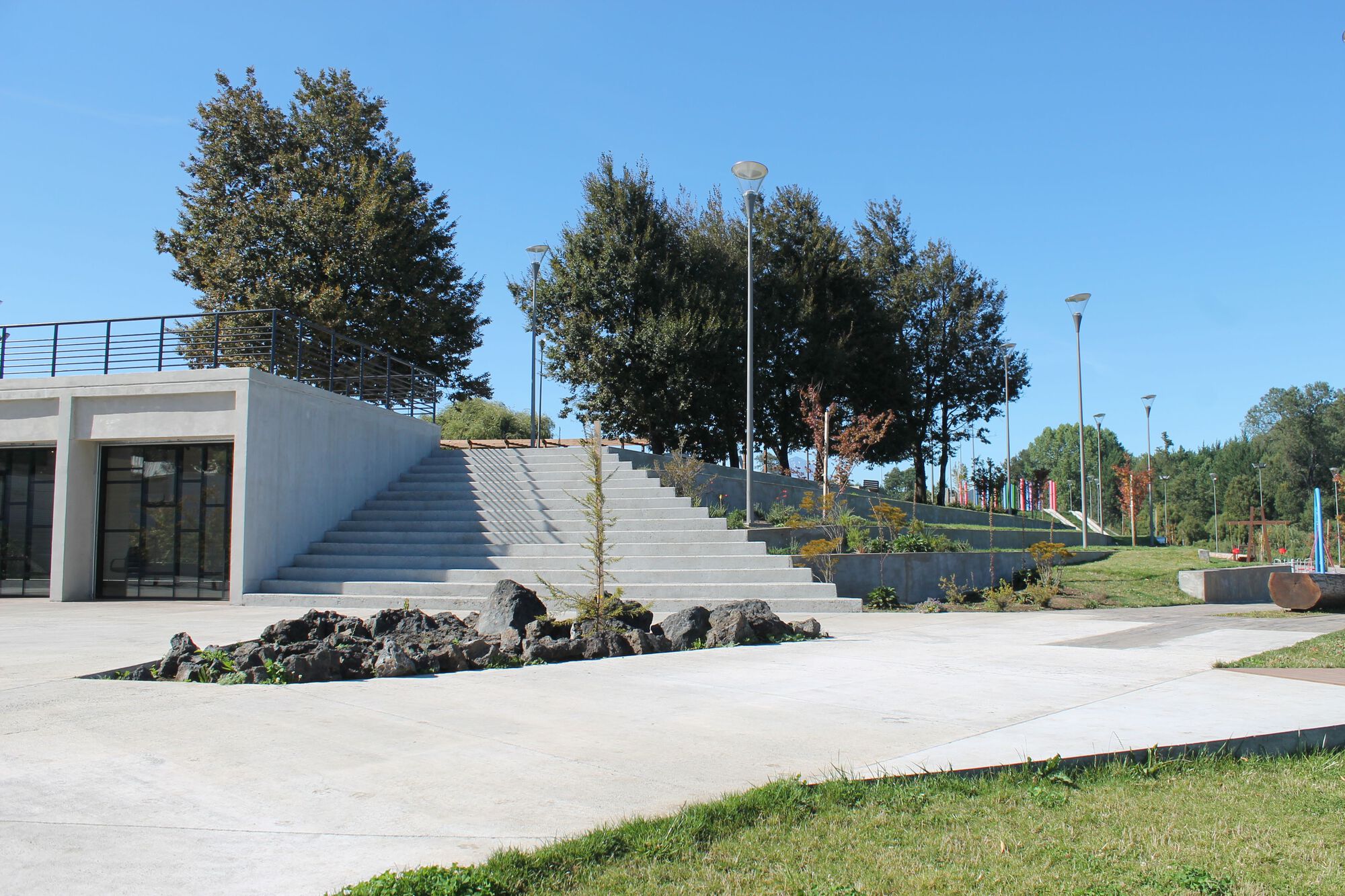 Galería de Parque Manuel Rodríguez Curacautín / Jaime Alarcón Fuentes ... Galería de Parque Manuel Rodríguez Curacautín / Jaime Alarcón Fuentes ...