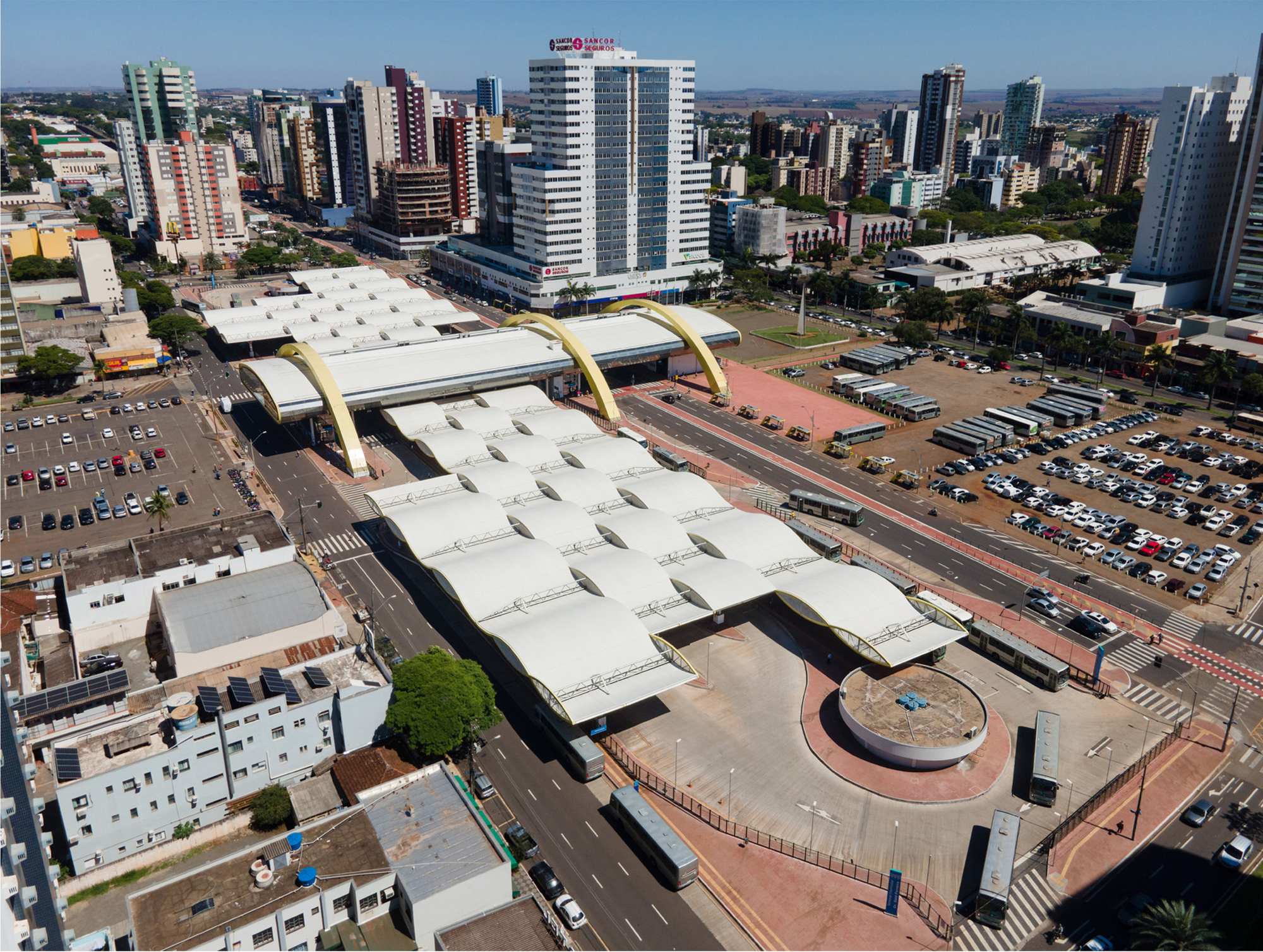 画廊 Maringá 城市综合交通枢纽站 / Borelli&Merigo Arquitetura e Urbanismo - 6