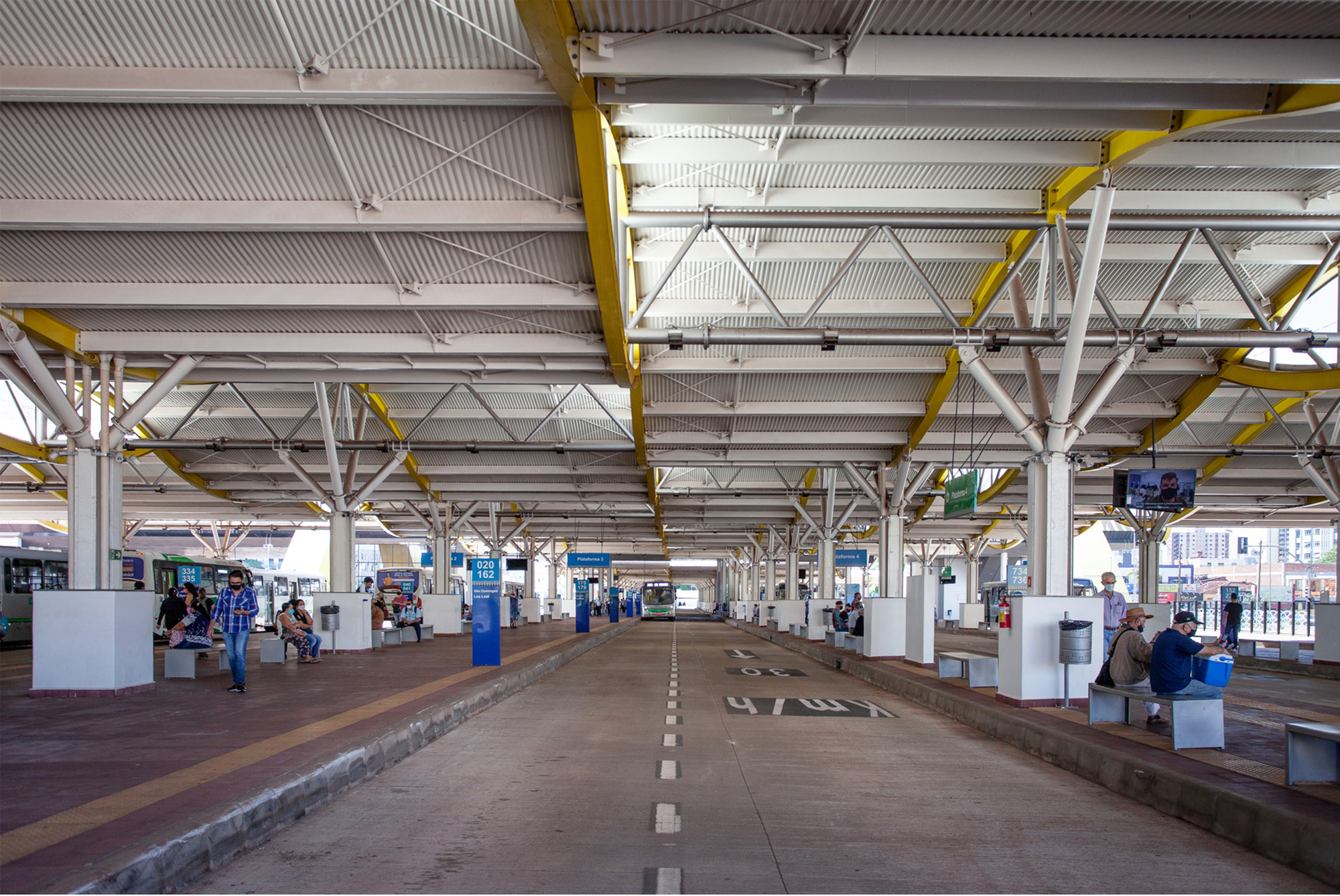 Gallery of Maringá Urban Intermodal Terminal / Borelli&Merigo ...