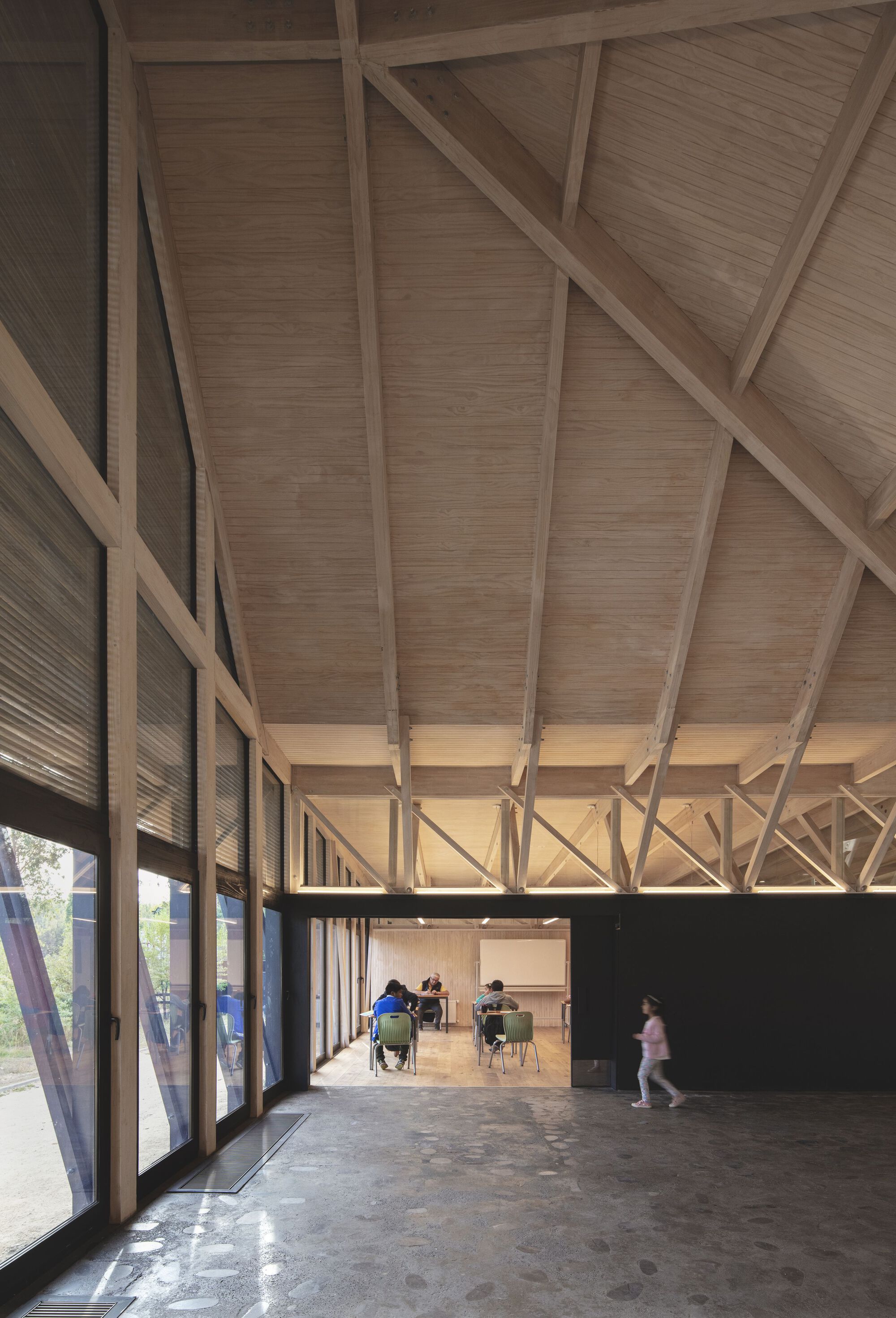 Gallery of Rural School Pivadenco / Duque Motta & AA + MAPAA - 11