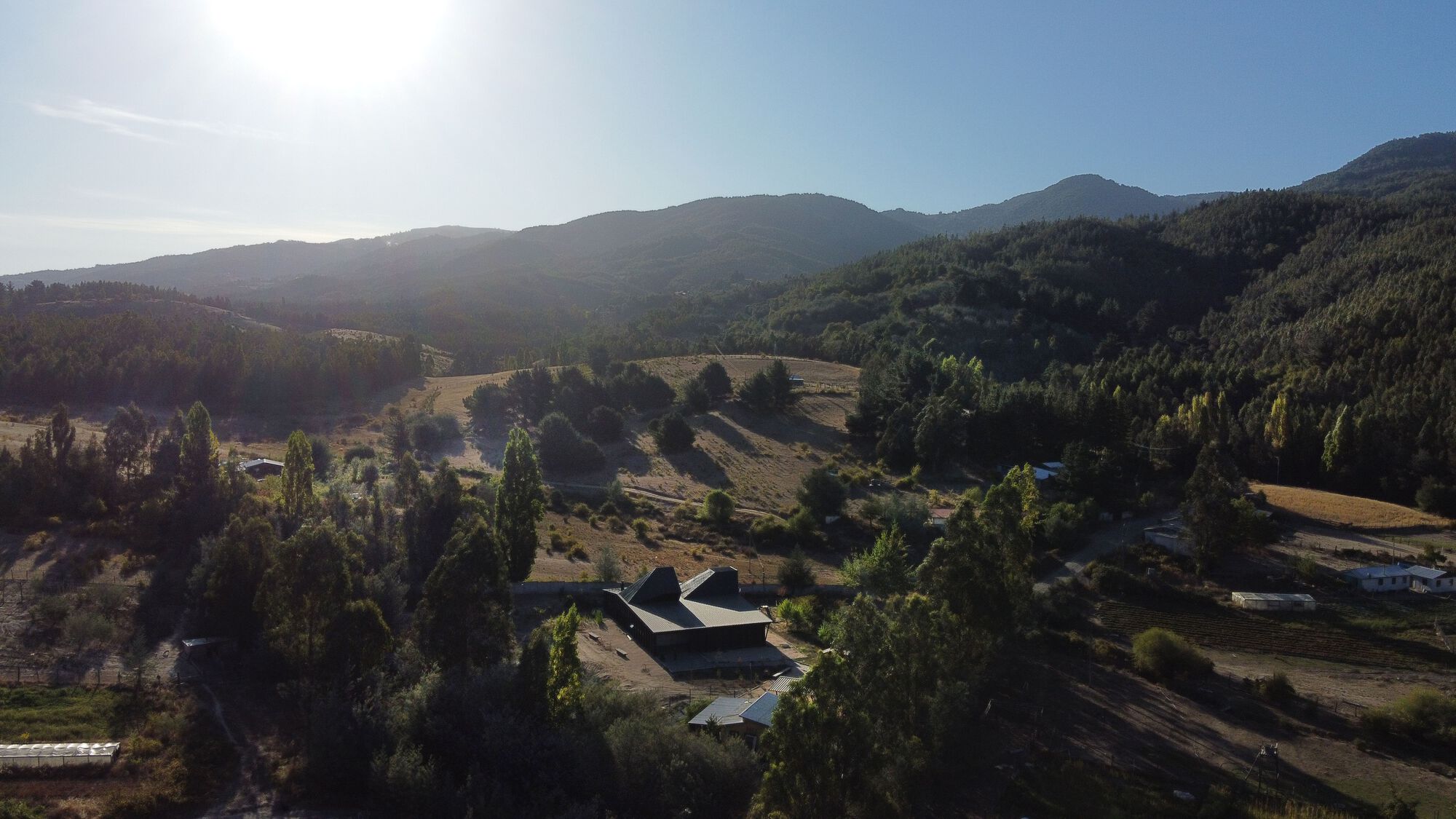 Gallery of Rural School Pivadenco / Duque Motta & AA + MAPAA - 6