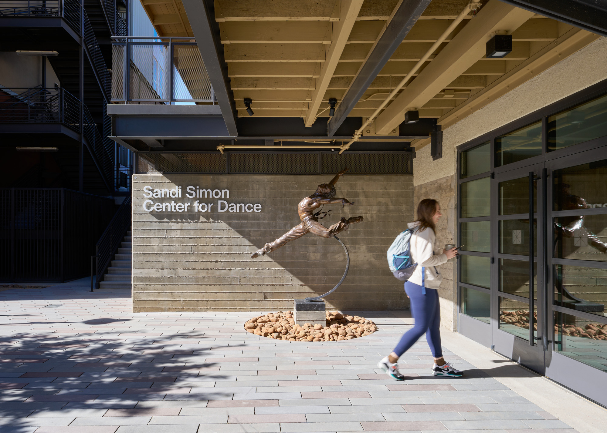 Gallery of Sandi Simon Center for Dance at Chapman University / Lorcan ...