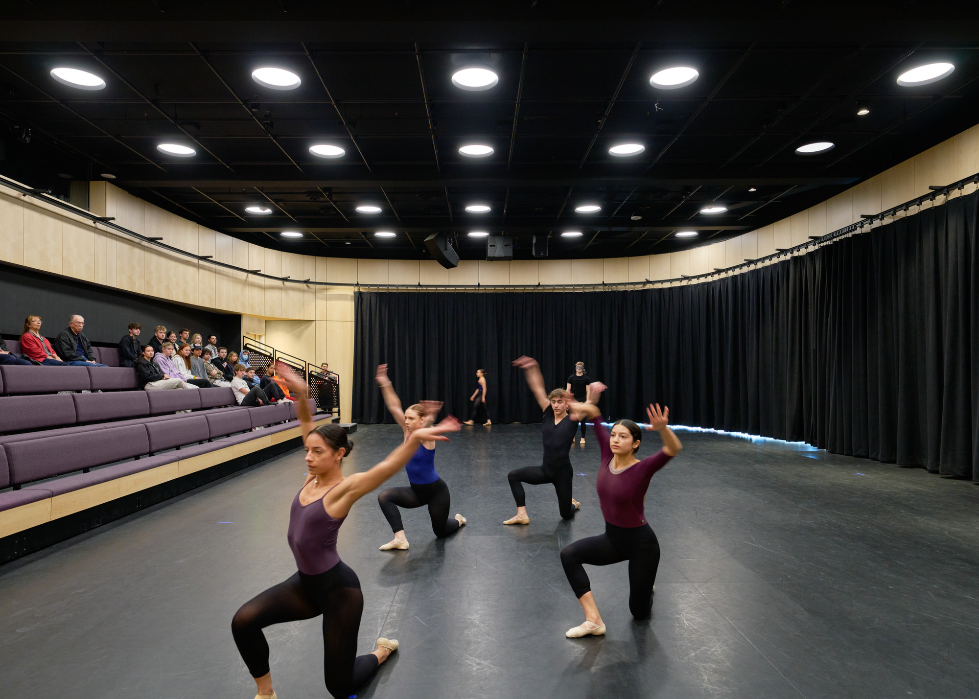 Gallery of Sandi Simon Center for Dance at Chapman University / Lorcan ...