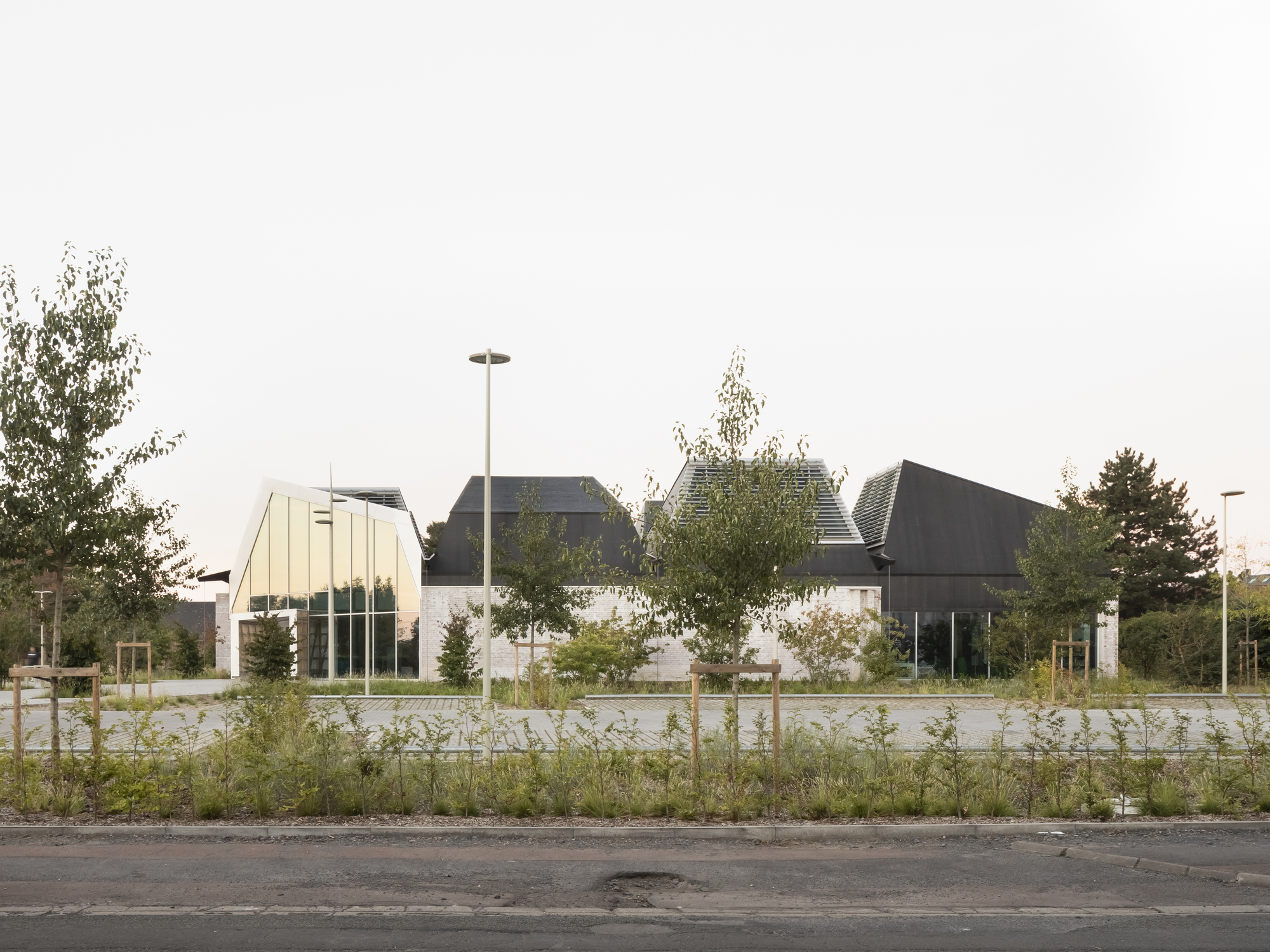 Gallery of Les Halles Building Media Library and Multifunctional Space ...