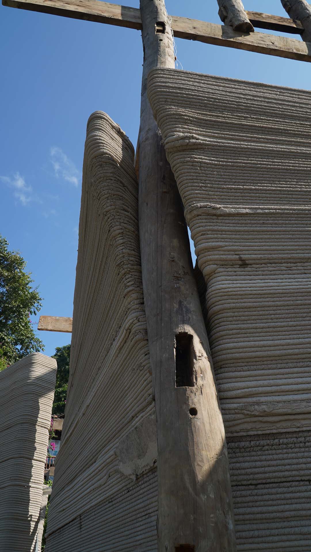 Gallery of Traditional House of the Future / Lidia Ratoi + John Lin - 43