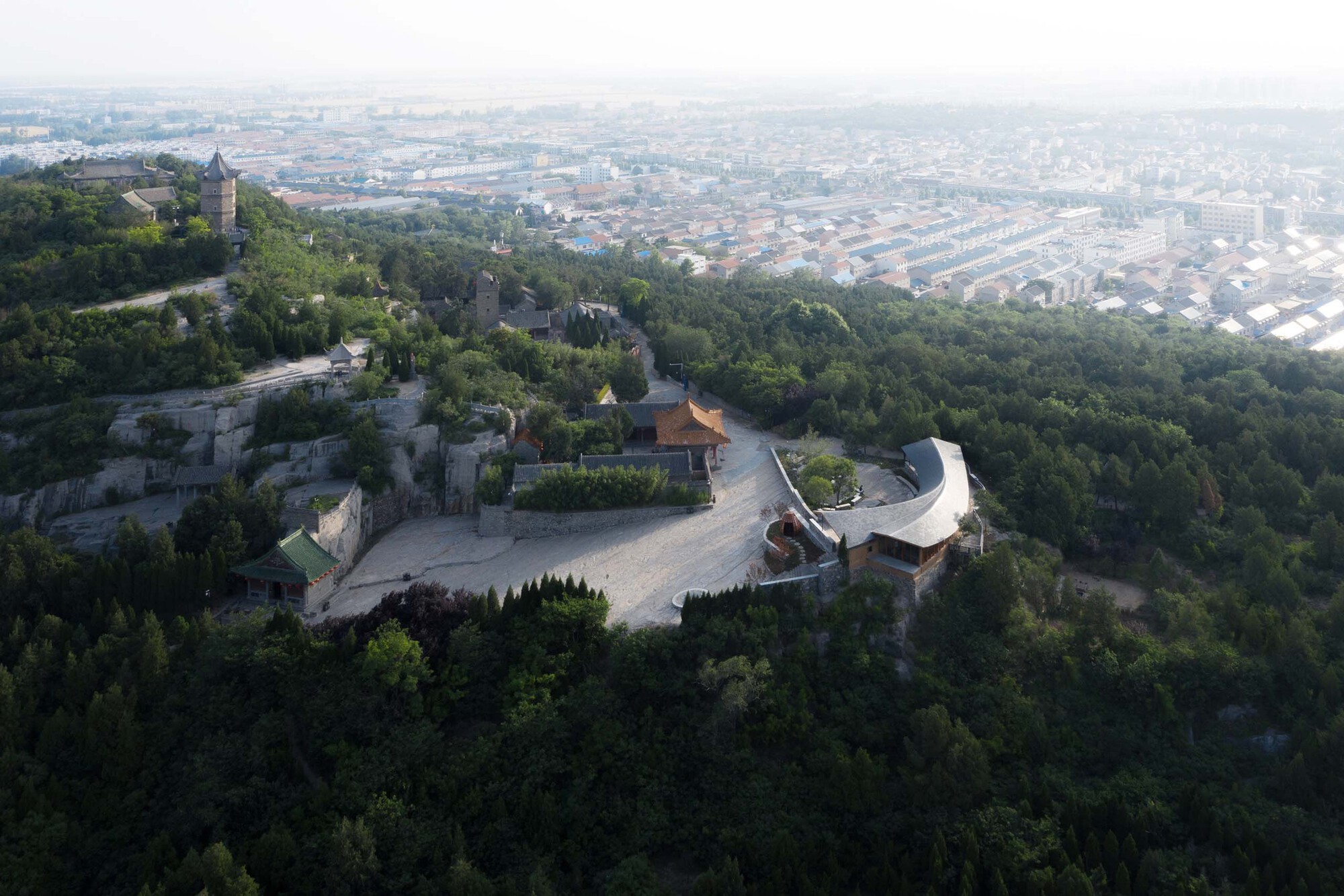 Gallery of Dapi Mountain Pavilion / Galaxy Arch - 9