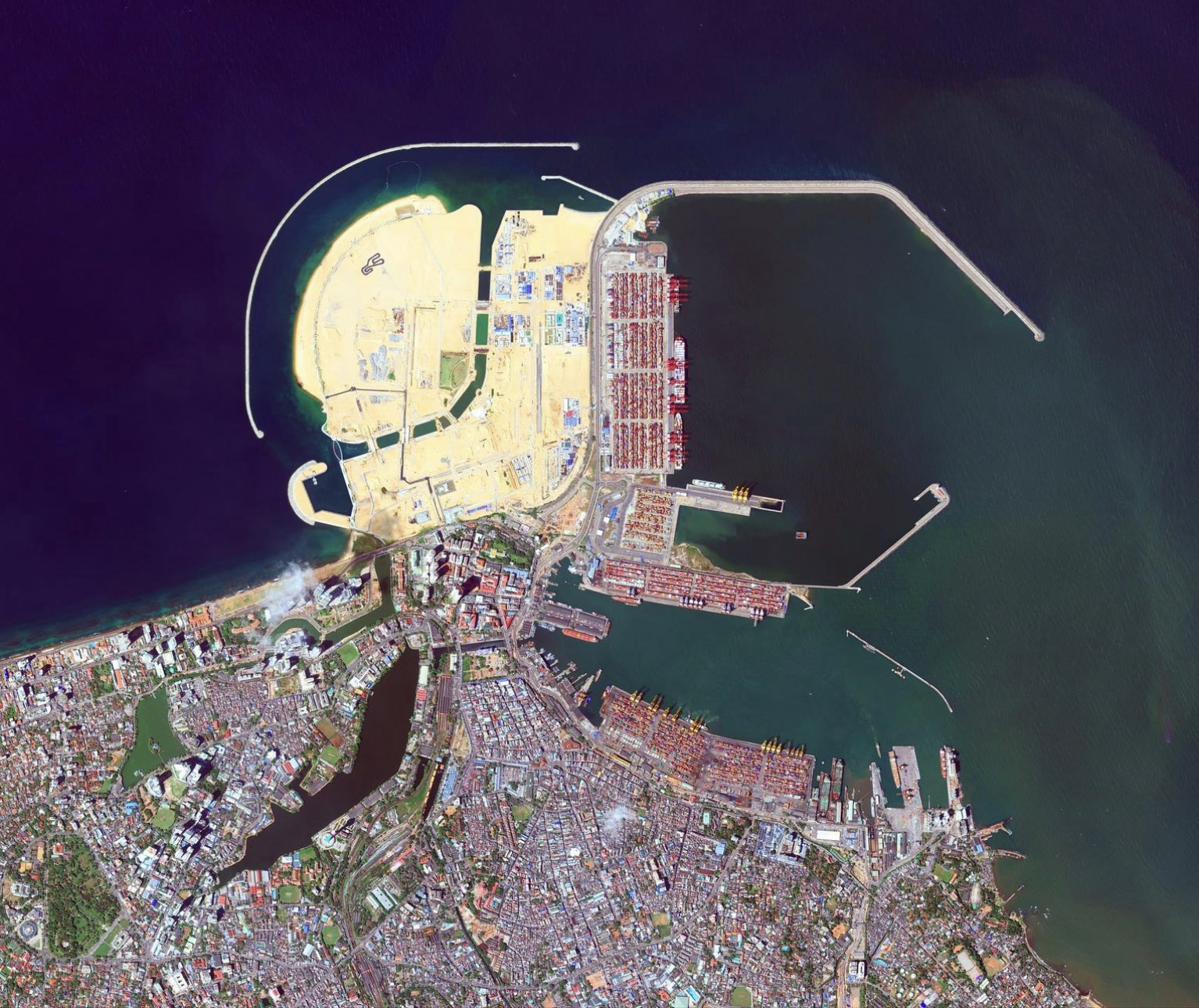 Gallery of The Significance of Seaports in Shaping Cities - 6