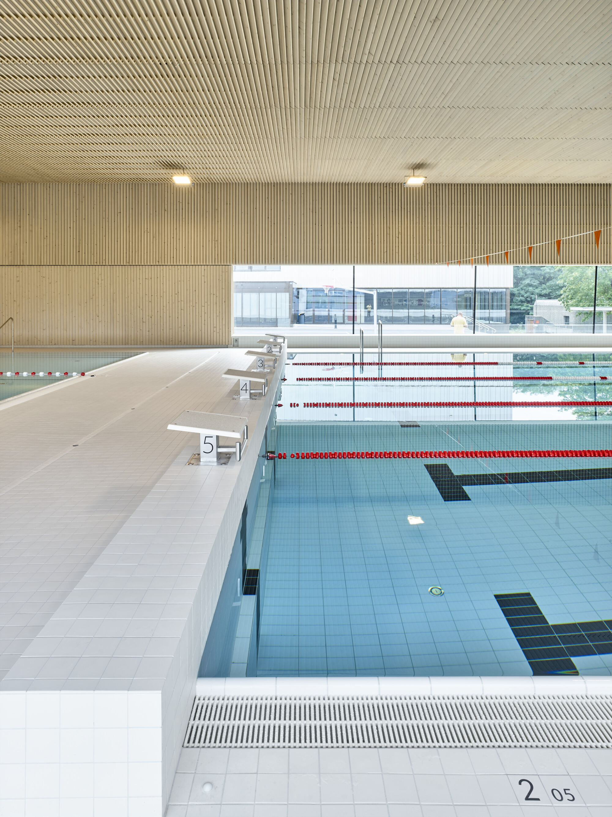 Gallery of Swimming Pool Saint-Prex / LVPH Architectes - 9