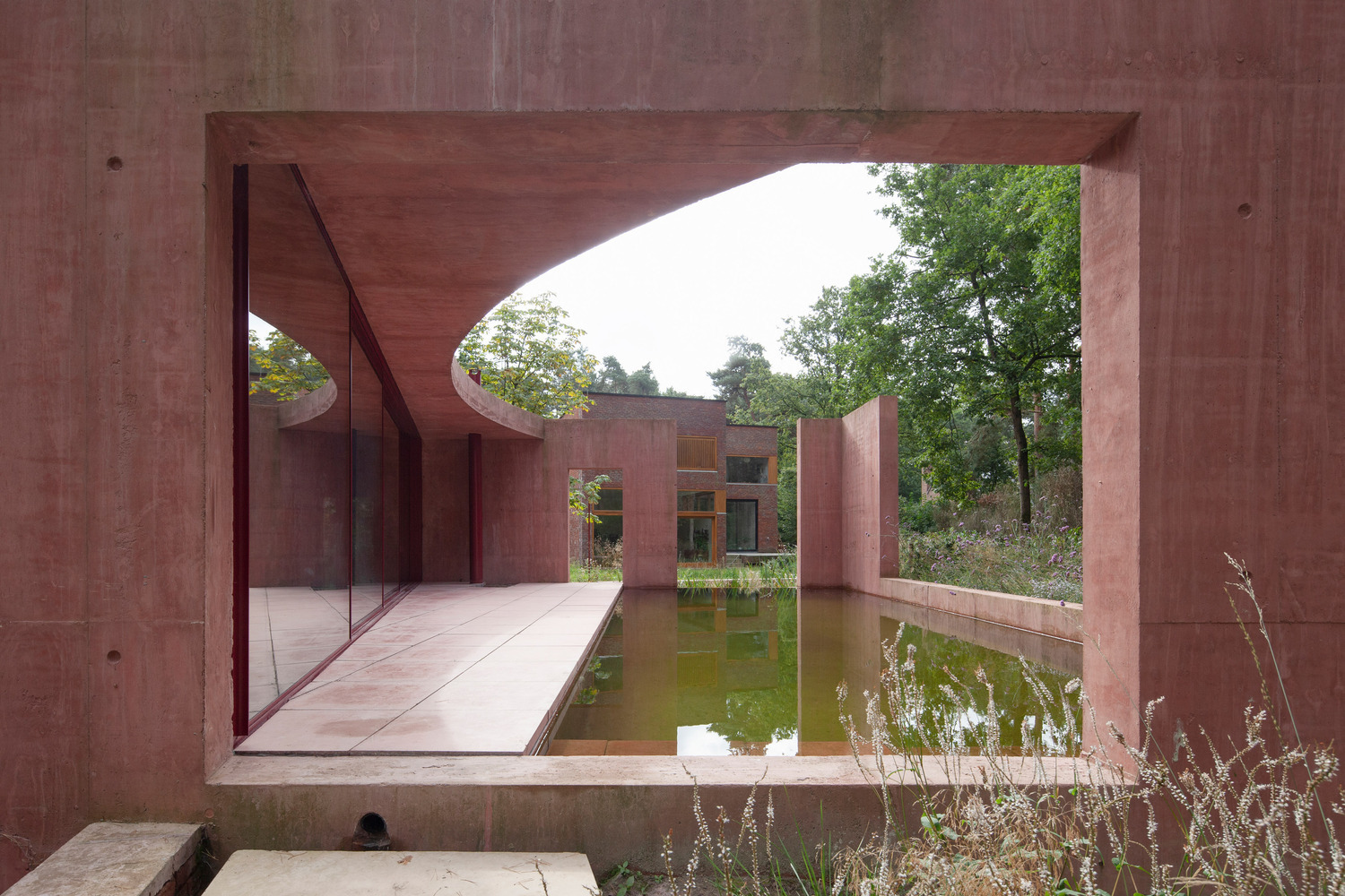 Gallery of How to Combine Colors to Enhance Architectural Design? - 3