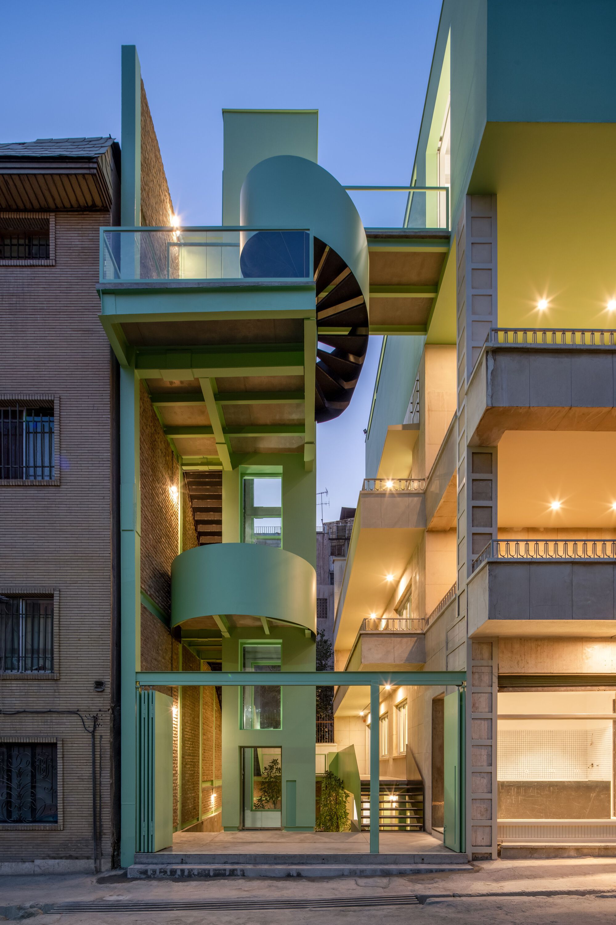 Gallery of Vast Gallery & Artist Residency / Persian Garden Studio - 12