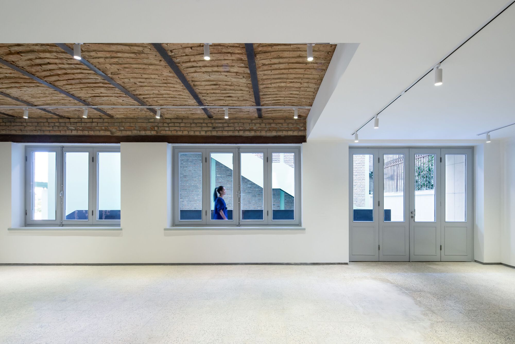 Gallery of Vast Gallery & Artist Residency / Persian Garden Studio - 31