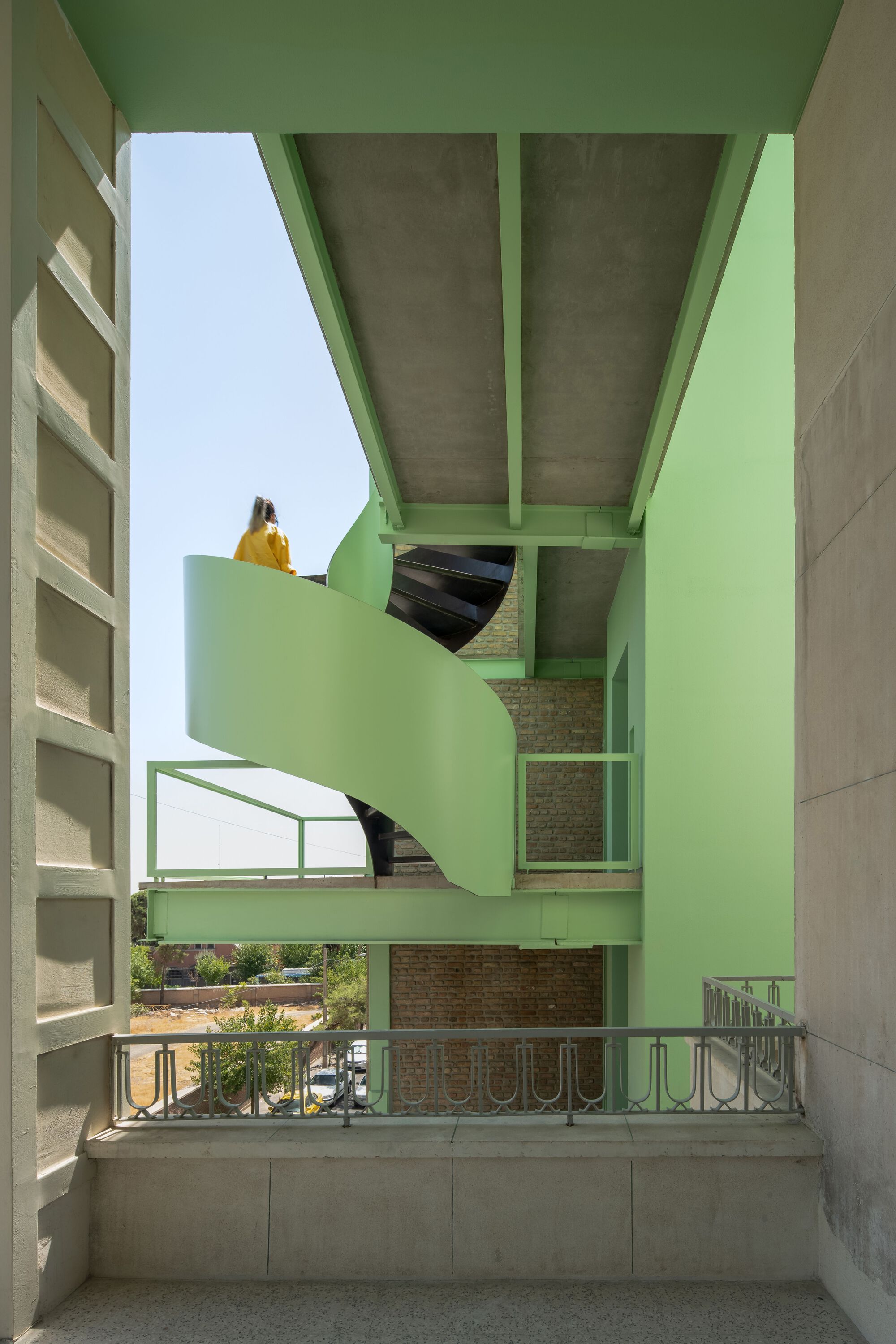 Gallery of Vast Gallery & Artist Residency / Persian Garden Studio - 20