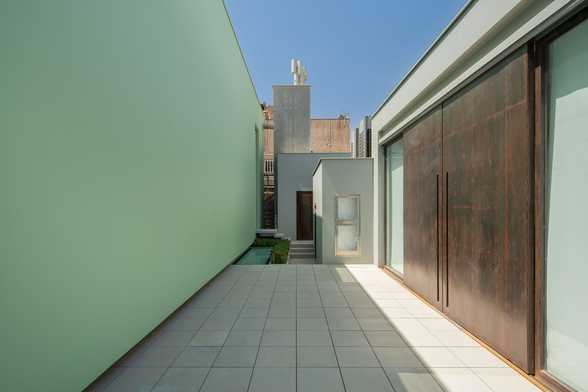 Gallery of Vast Gallery & Artist Residency / Persian Garden Studio - 53