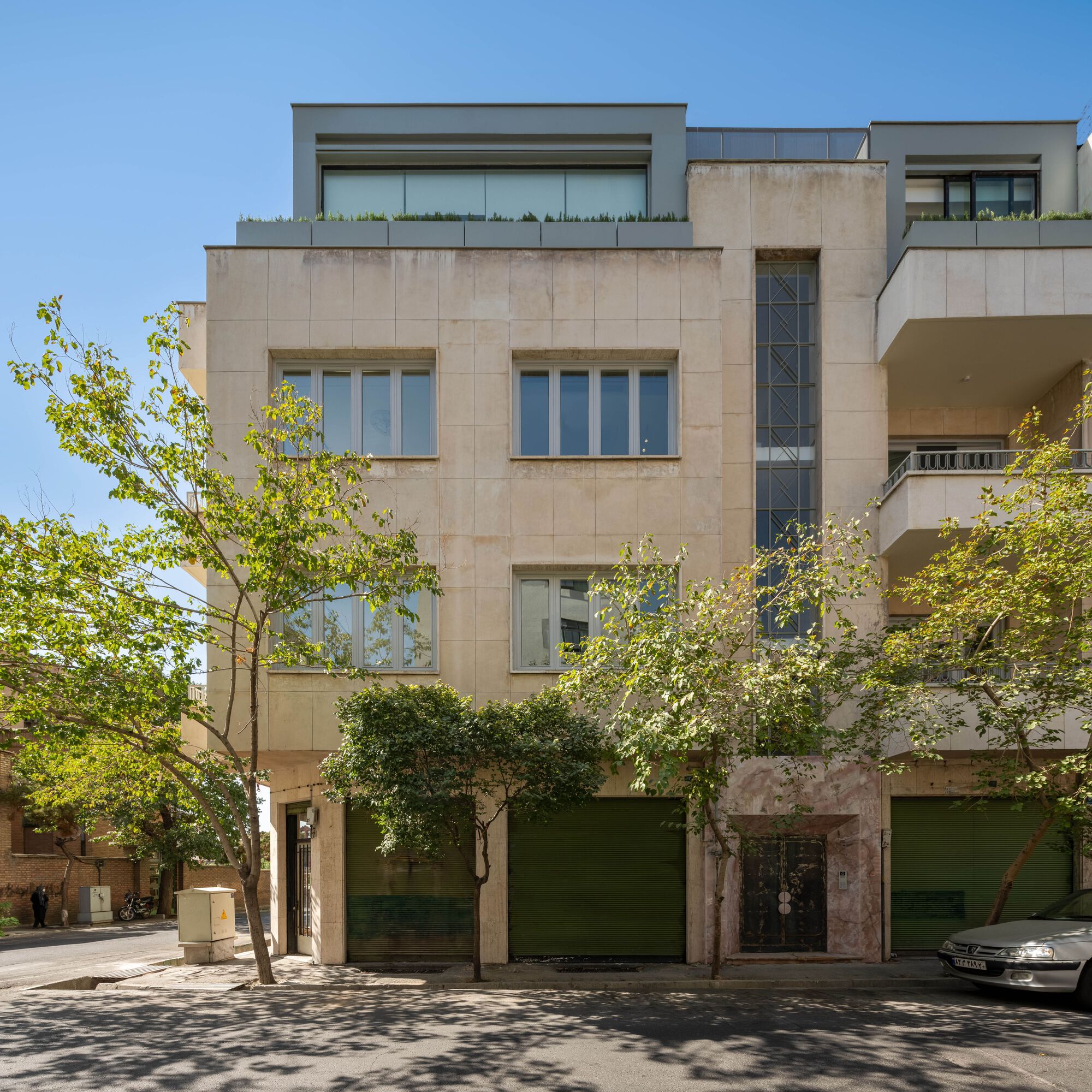 Gallery of Vast Gallery & Artist Residency / Persian Garden Studio - 7