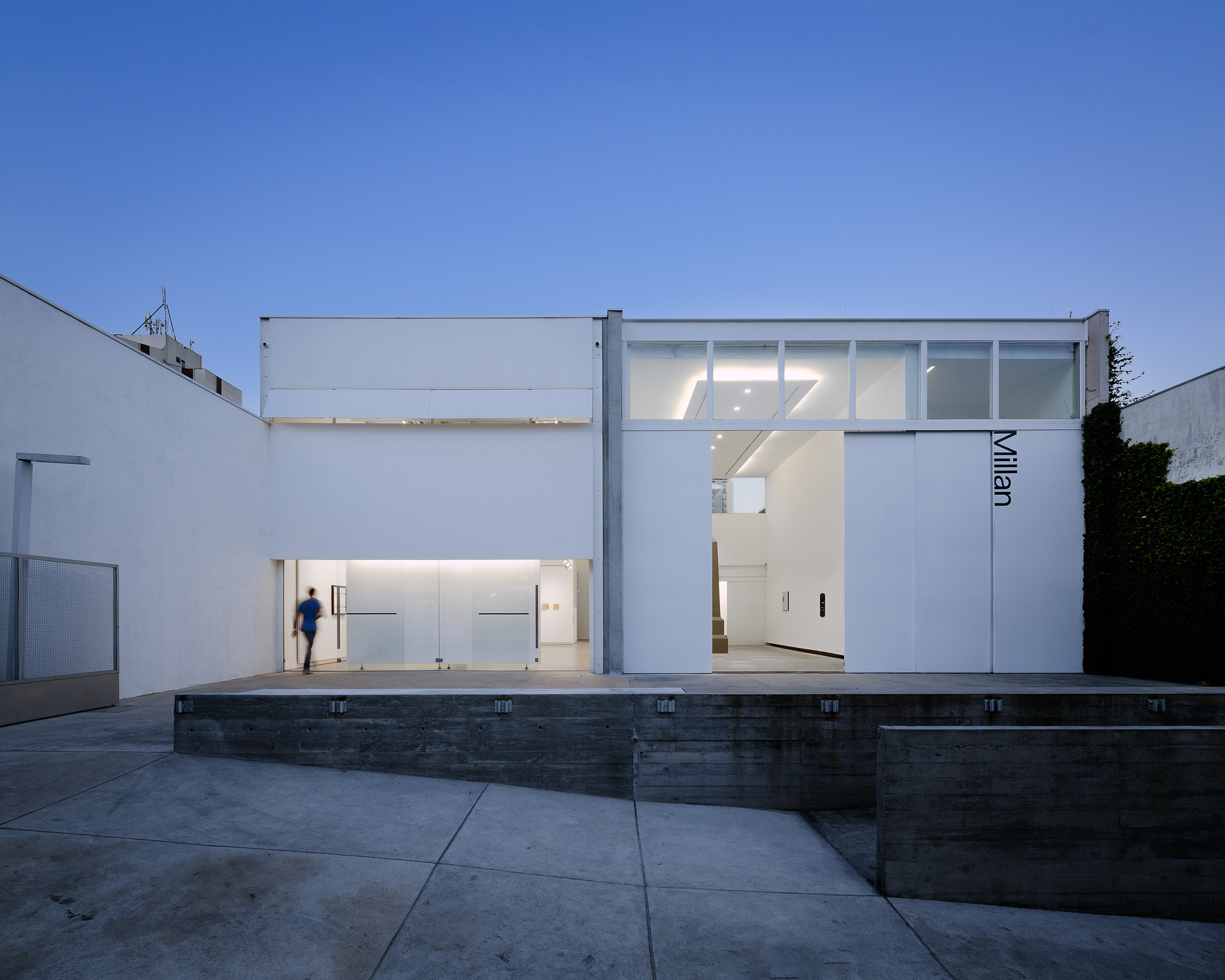 Gallery of Millan Art Gallery / Undiú + Clara Werneck - 6