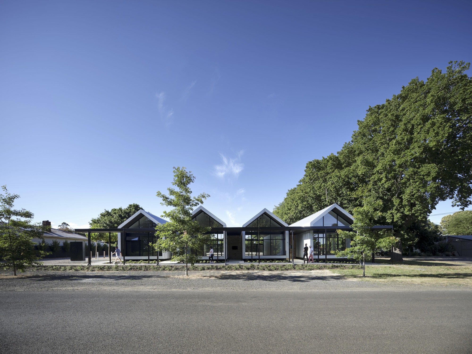 Gallery of Trentham Opposite The Station / sense of space - 6