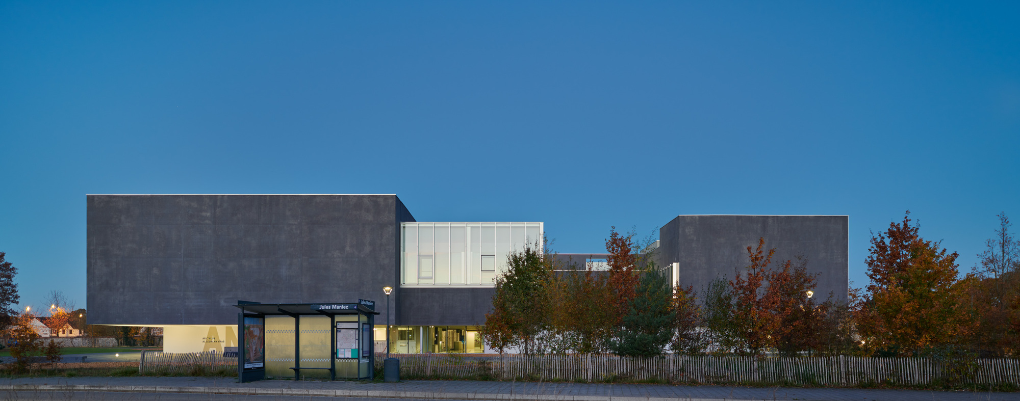 Galeria de Centro de Música, Juventude e Cultura Antipode / Dominique ...