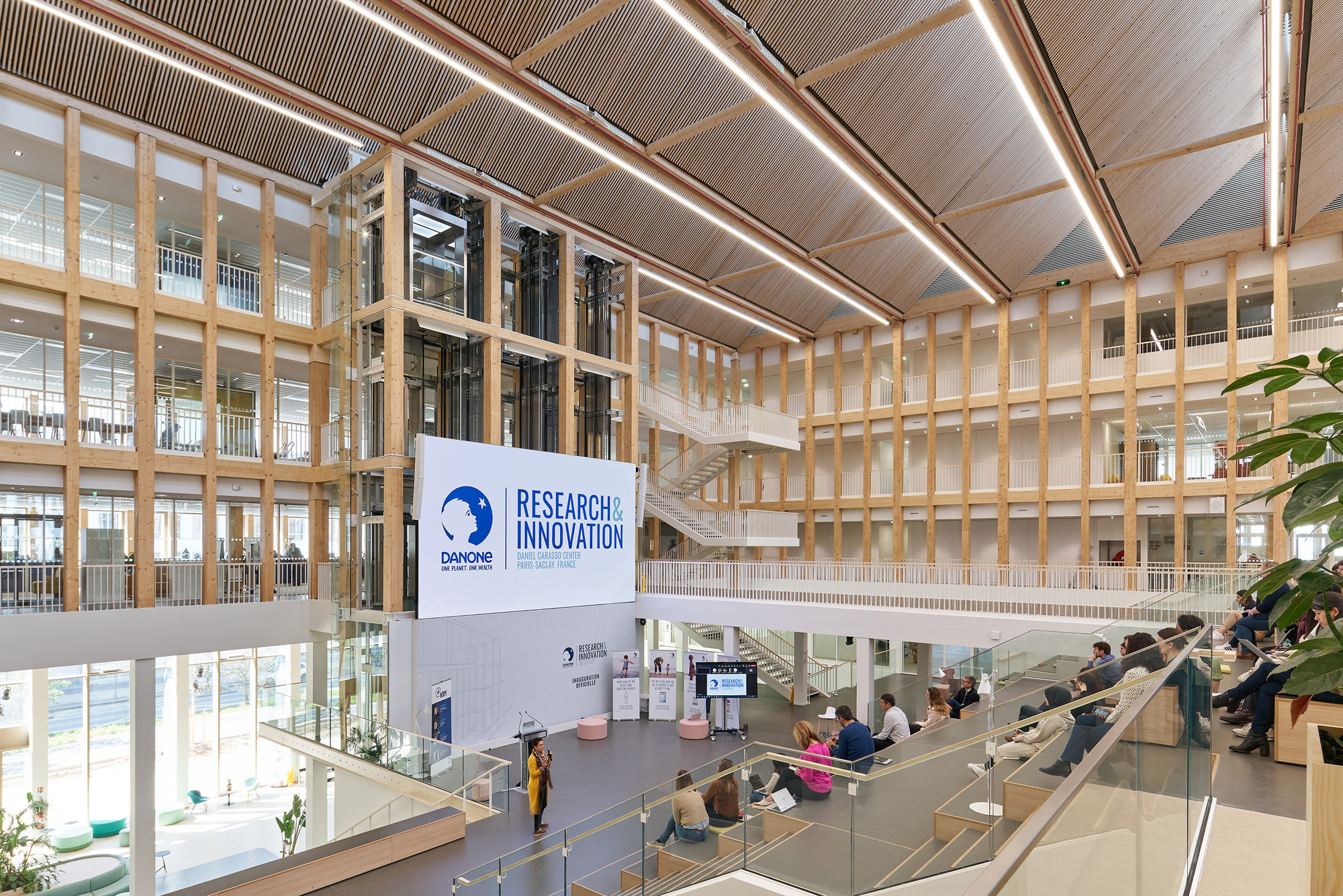 Galería de Centro de Investigación e Innovación In'Cube Danone / Arte Charpentier - 31