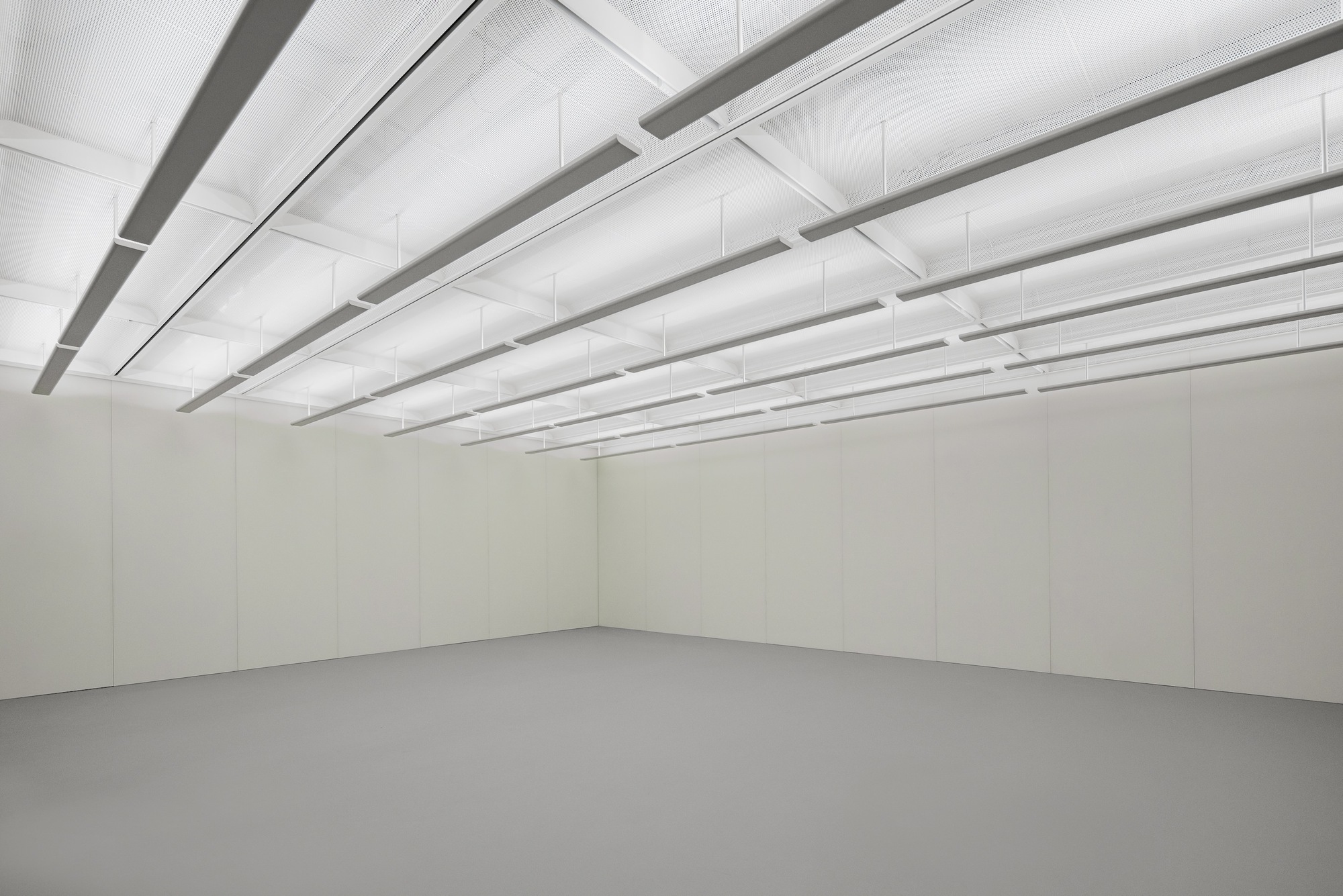 Gallery of FNC Entertainment Seongsu Office / EDIT TABLE - 22