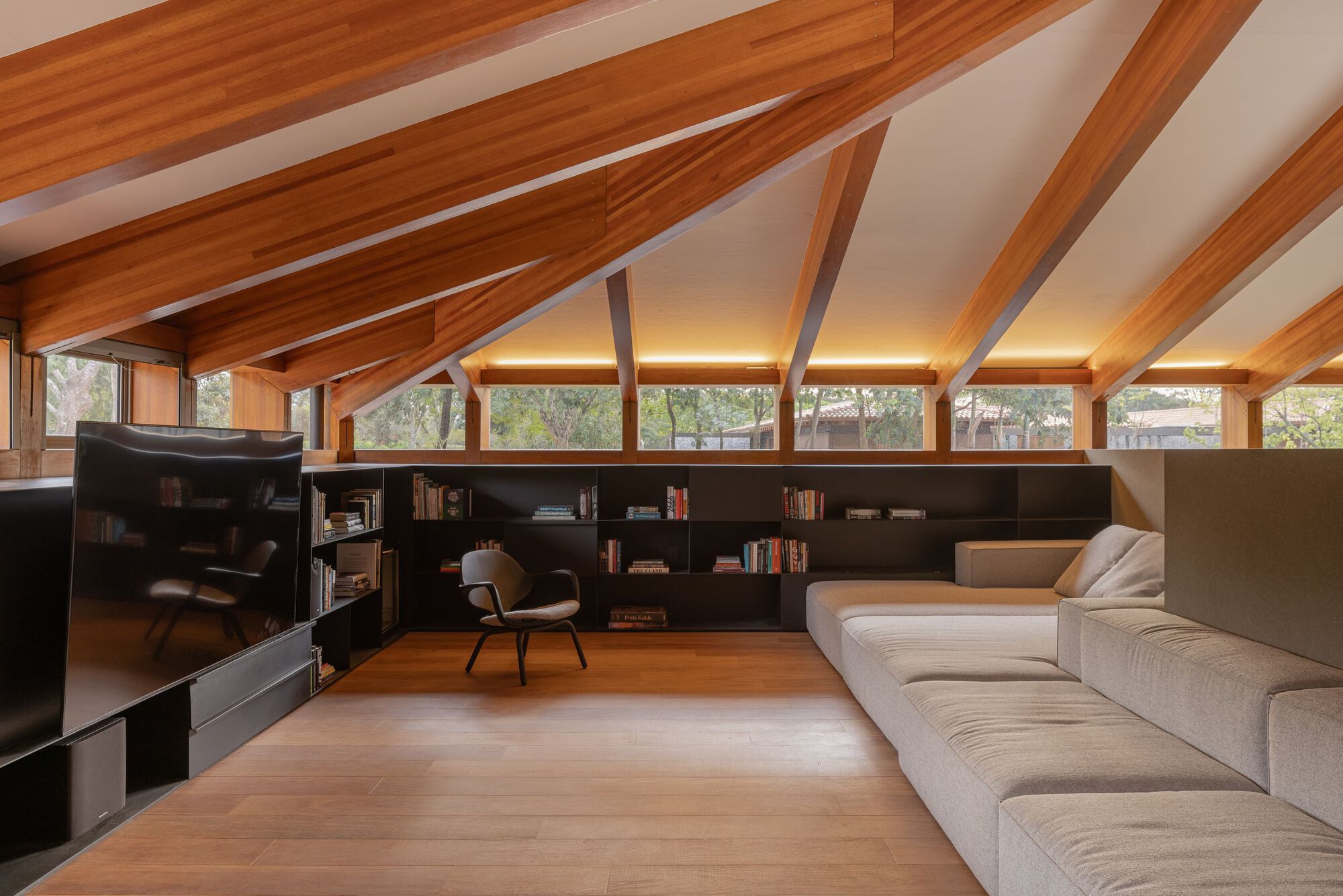 Gallery of Monte Mor III House / Gui Mattos - 19