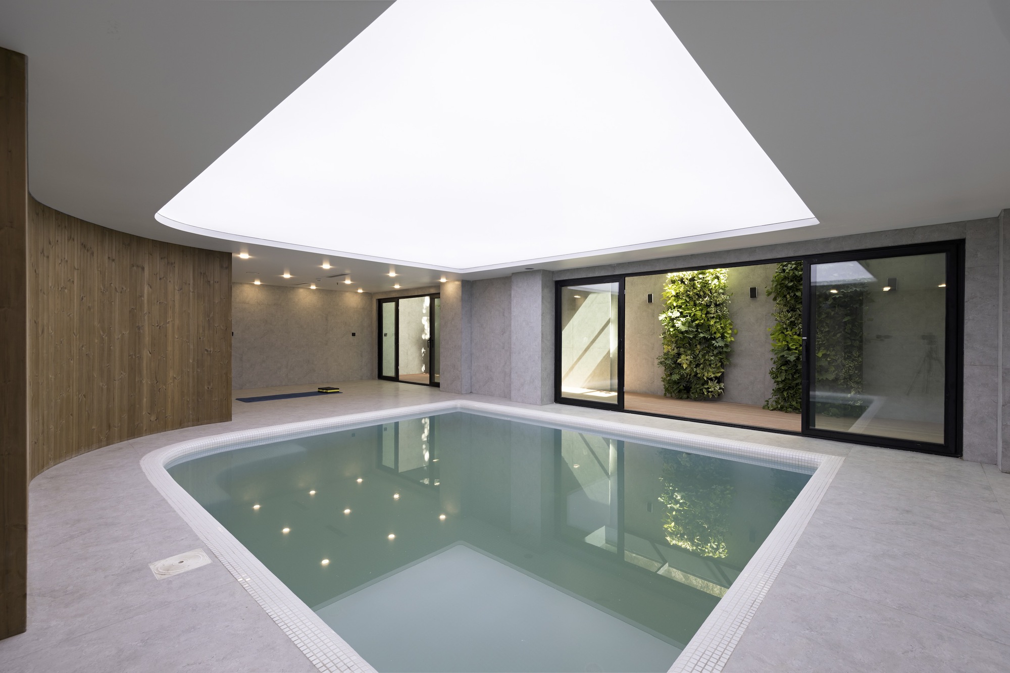 Gallery of Hidden Boxes Residential Building / KaSa Office - 16