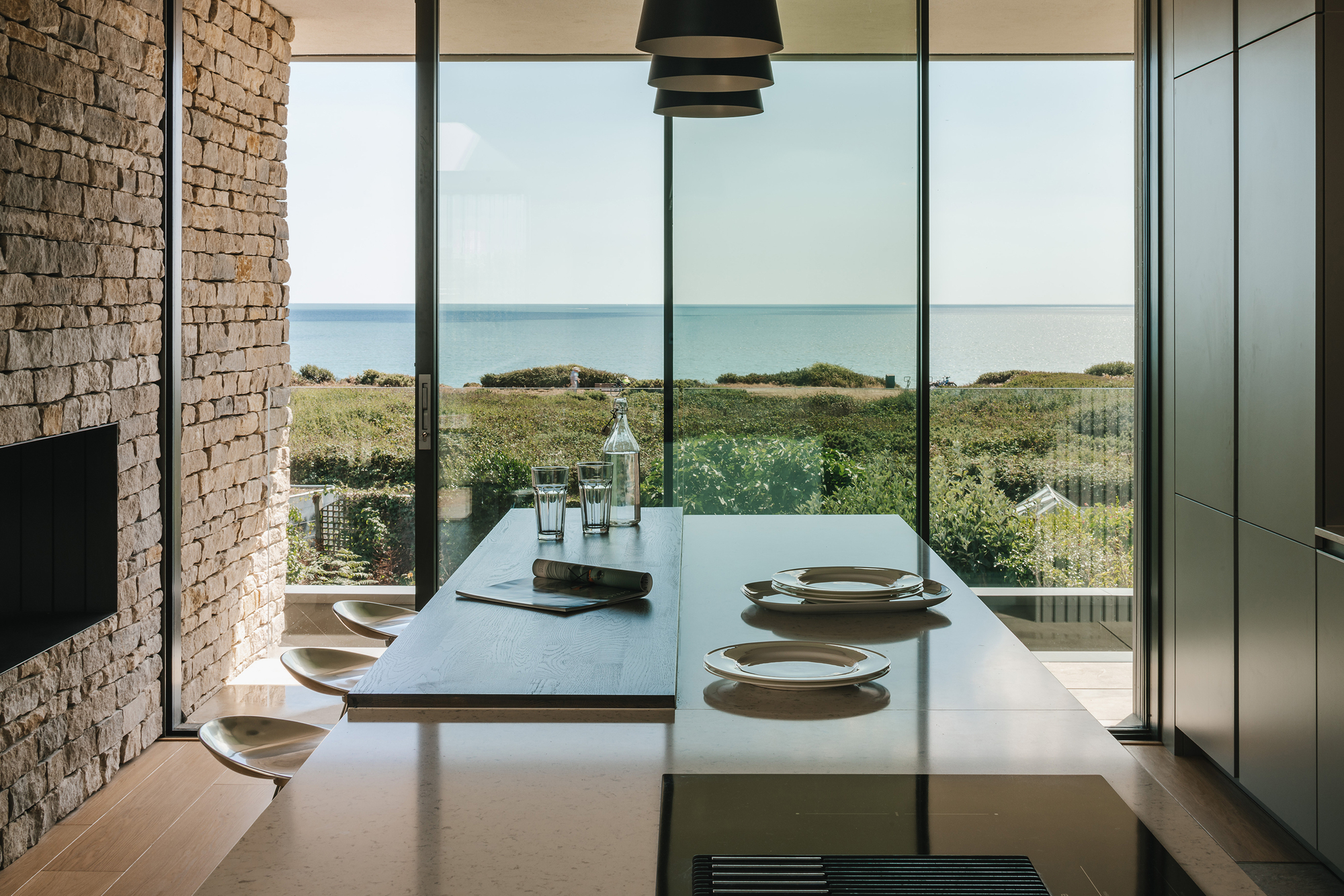 Gallery of Waterside ‘Upside Down’ Artist’s Home Elevating Seaside ...