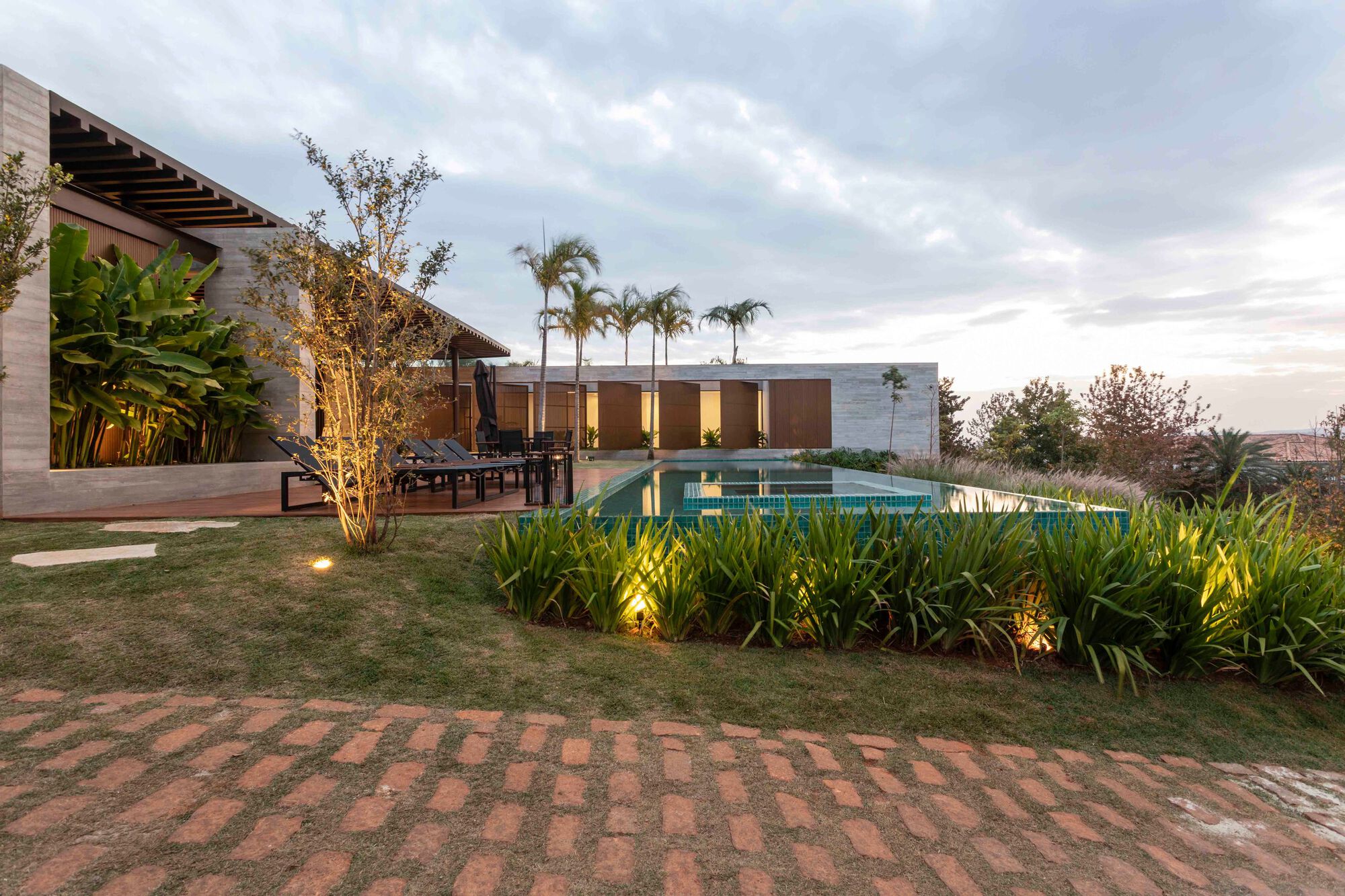 Gallery of JR House / Padovani Arquitetos - 14