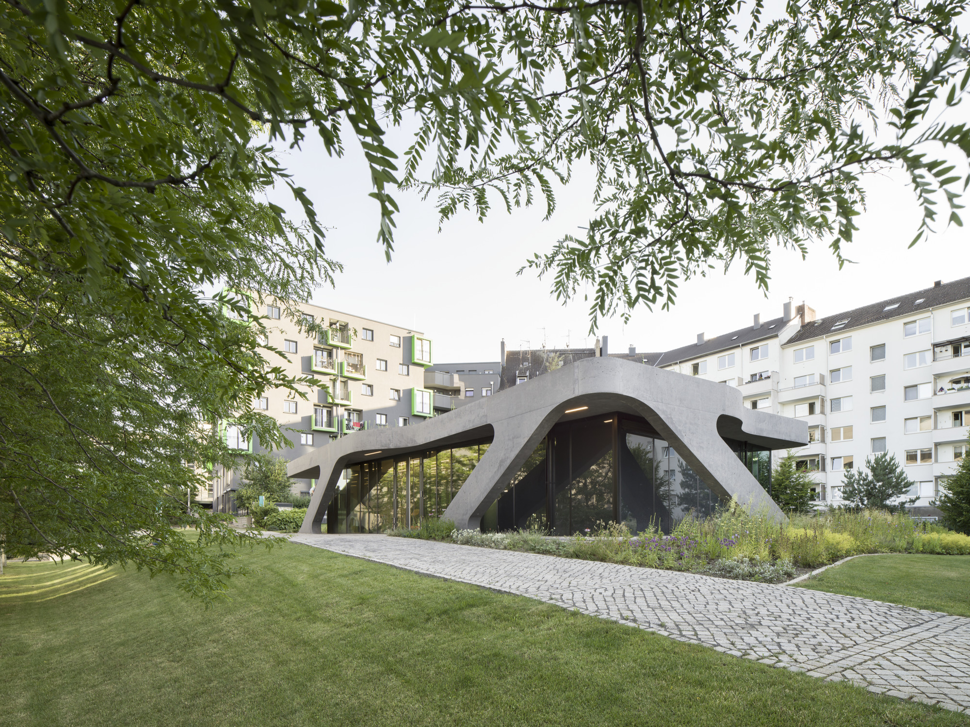 Gallery of FOM University Pavilion / J. Mayer H. Architects - 9