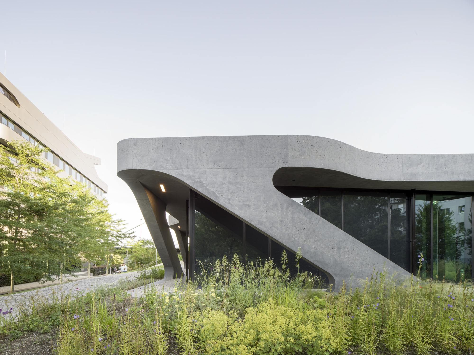 Gallery of FOM University Pavilion / J. Mayer H. Architects - 11