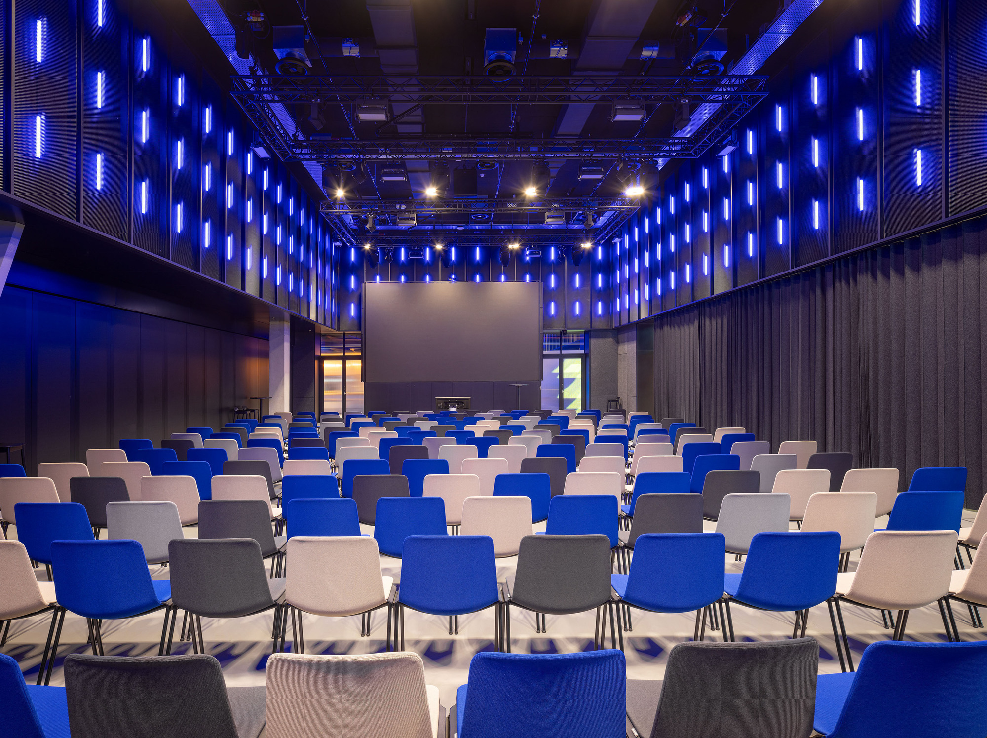 Gallery of Booking.com City Campus / UNStudio - 39