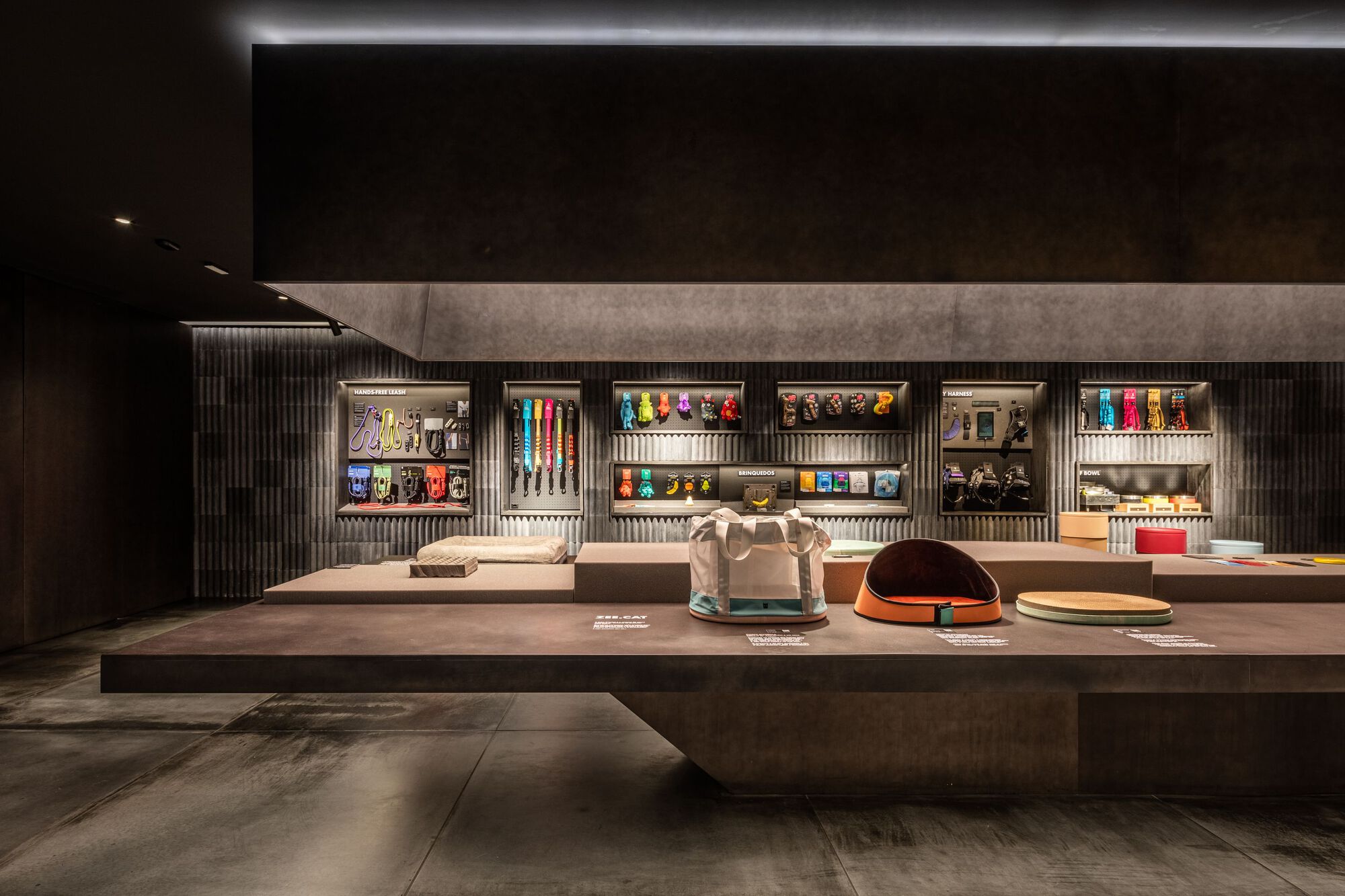 Gallery of Zee Dog Temple Store / B.co Arquitetura + Bel Lobo + Cajoo ...