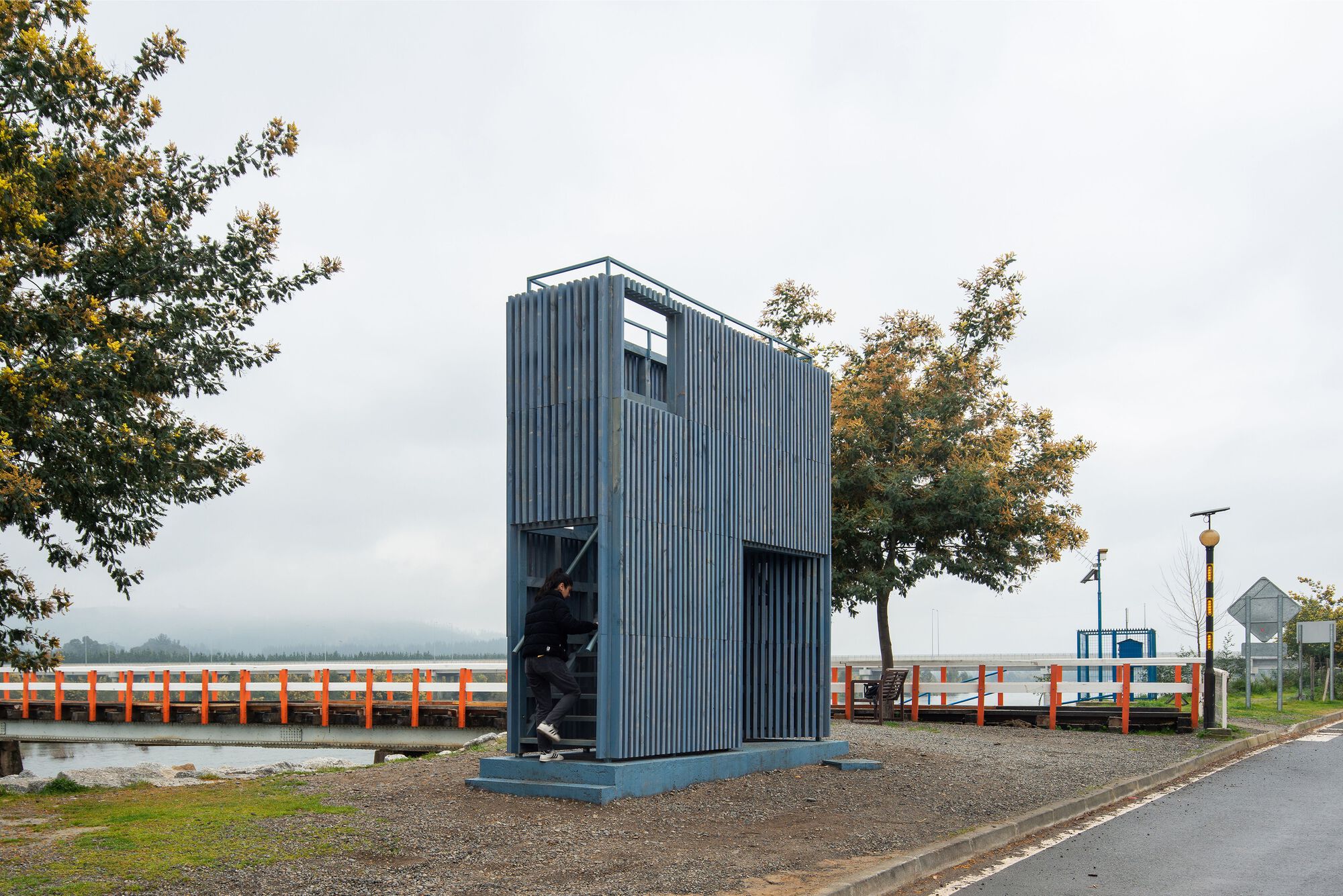 Galería de Mirador Confluencia / Azócar Catrón Arquitectos - 2